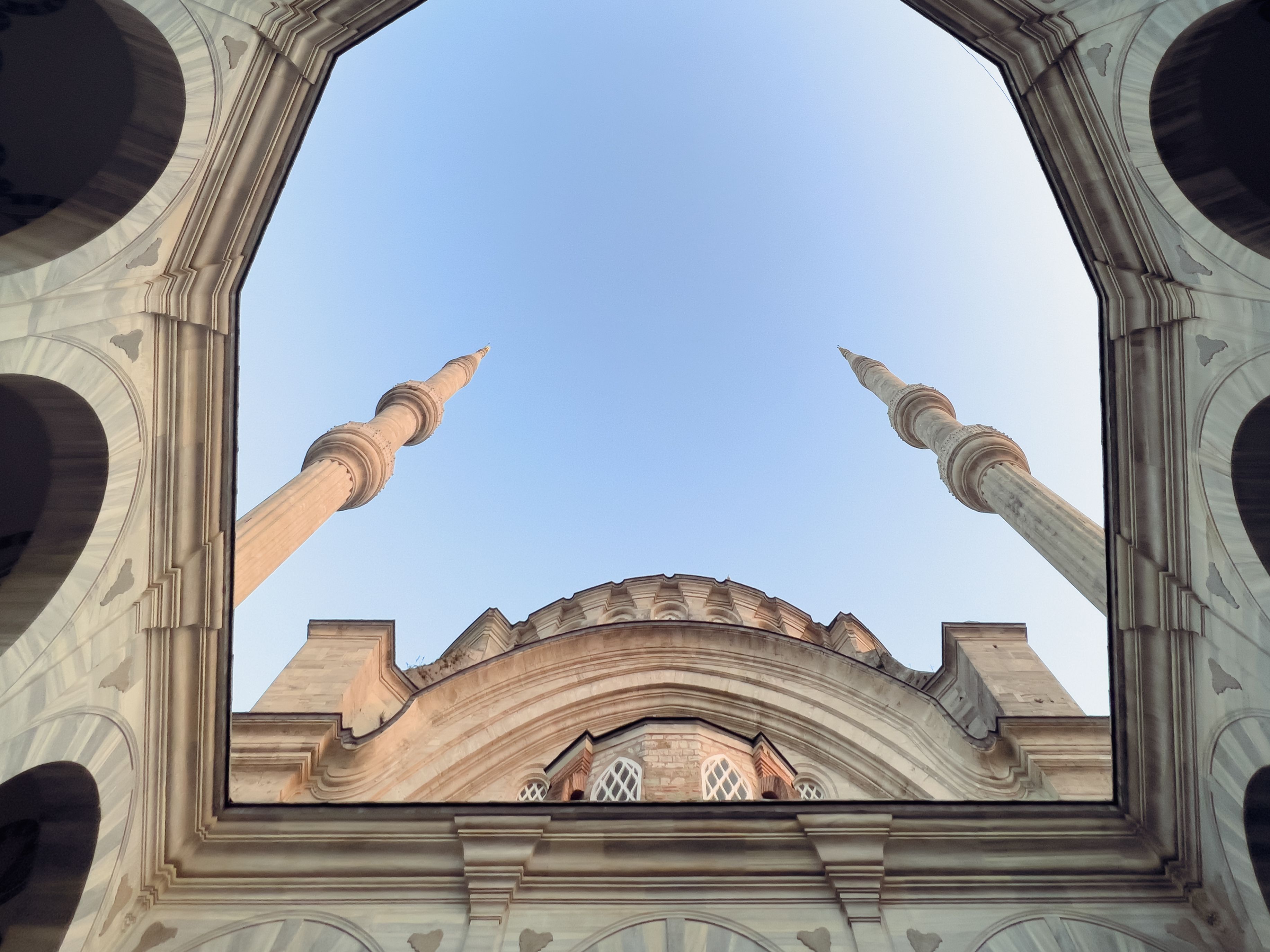 Clear Sky over Mosque · Free Stock Photo