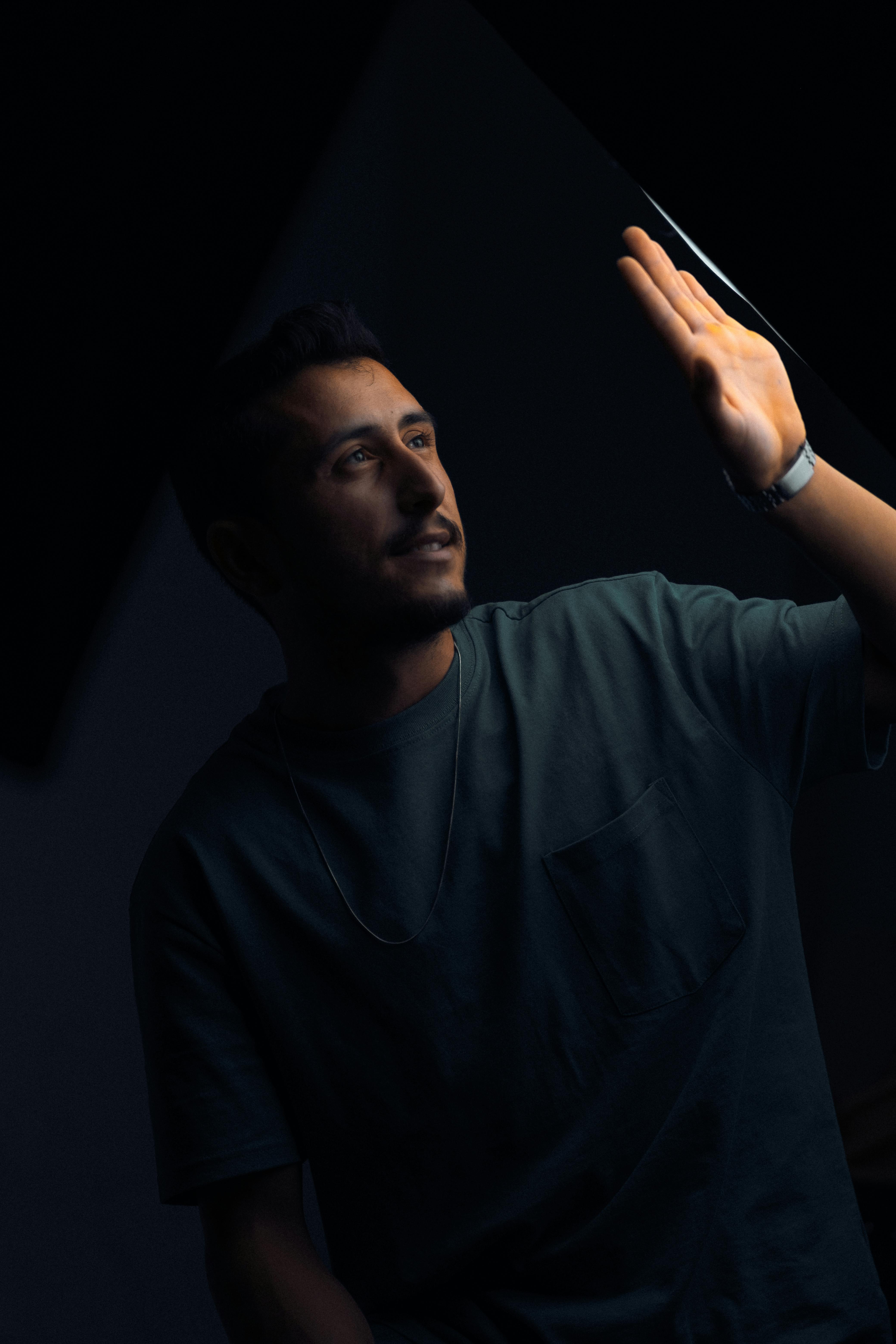 A Woman Screaming with Red Powder on Her Face · Free Stock Photo