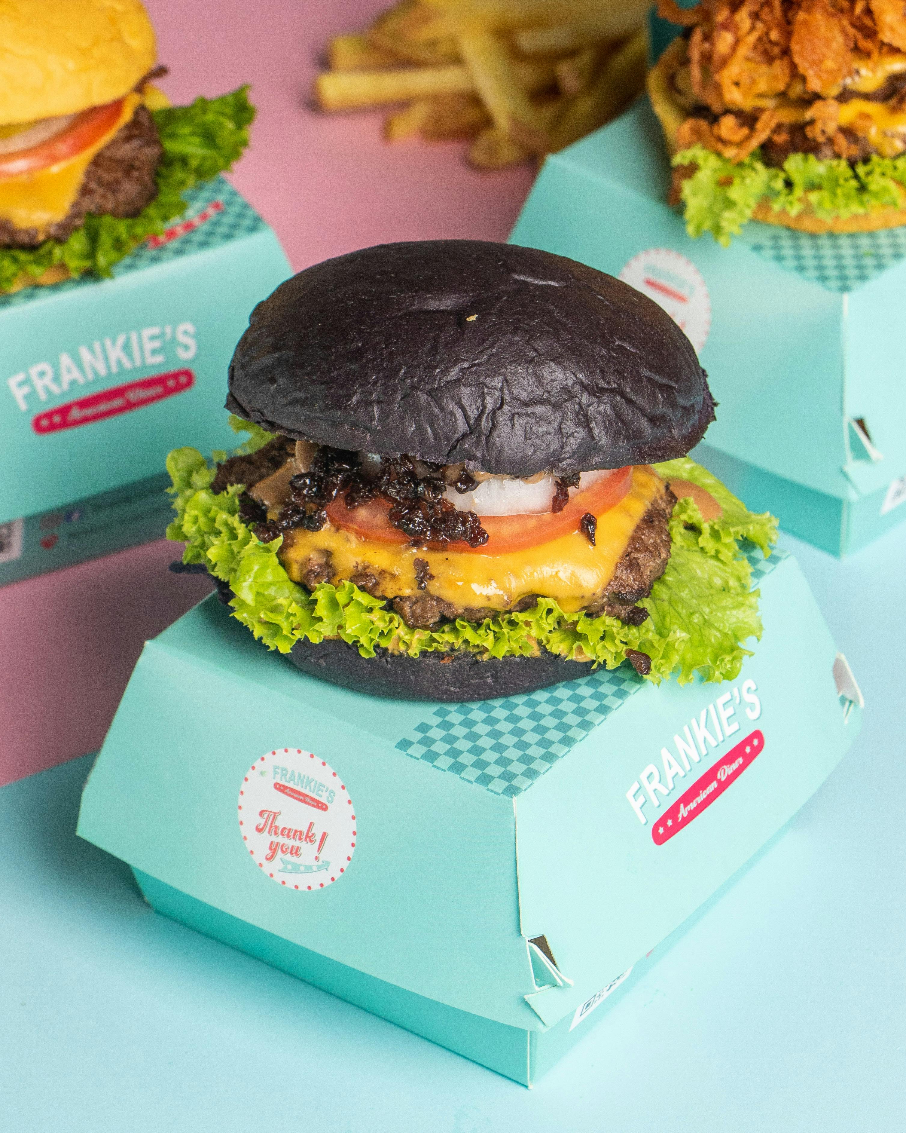 Frankie's burger box · Free Stock Photo