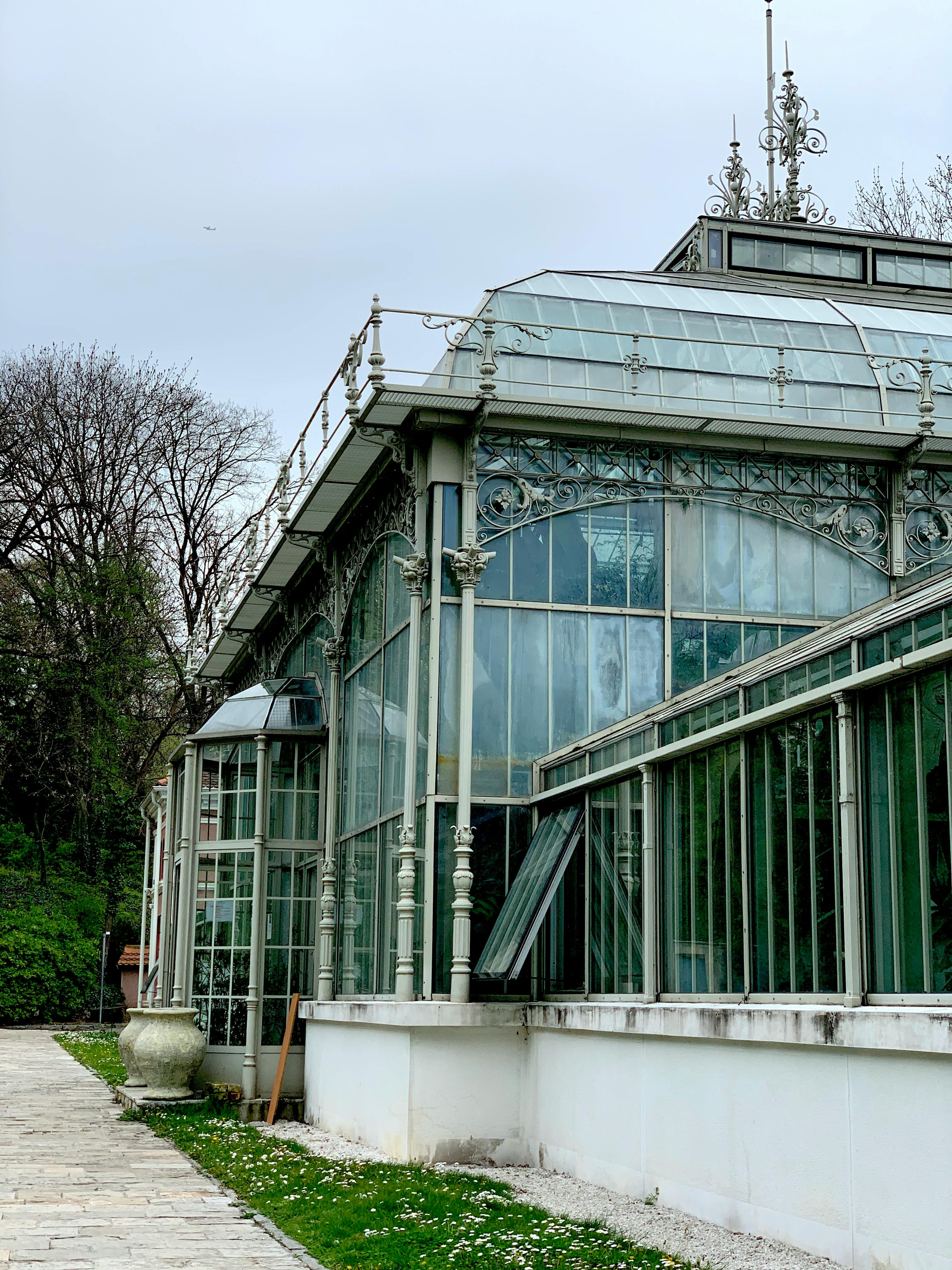 Exterior of the Jevremovac Botanical Garden in Belgrade, Serbia · Free ...