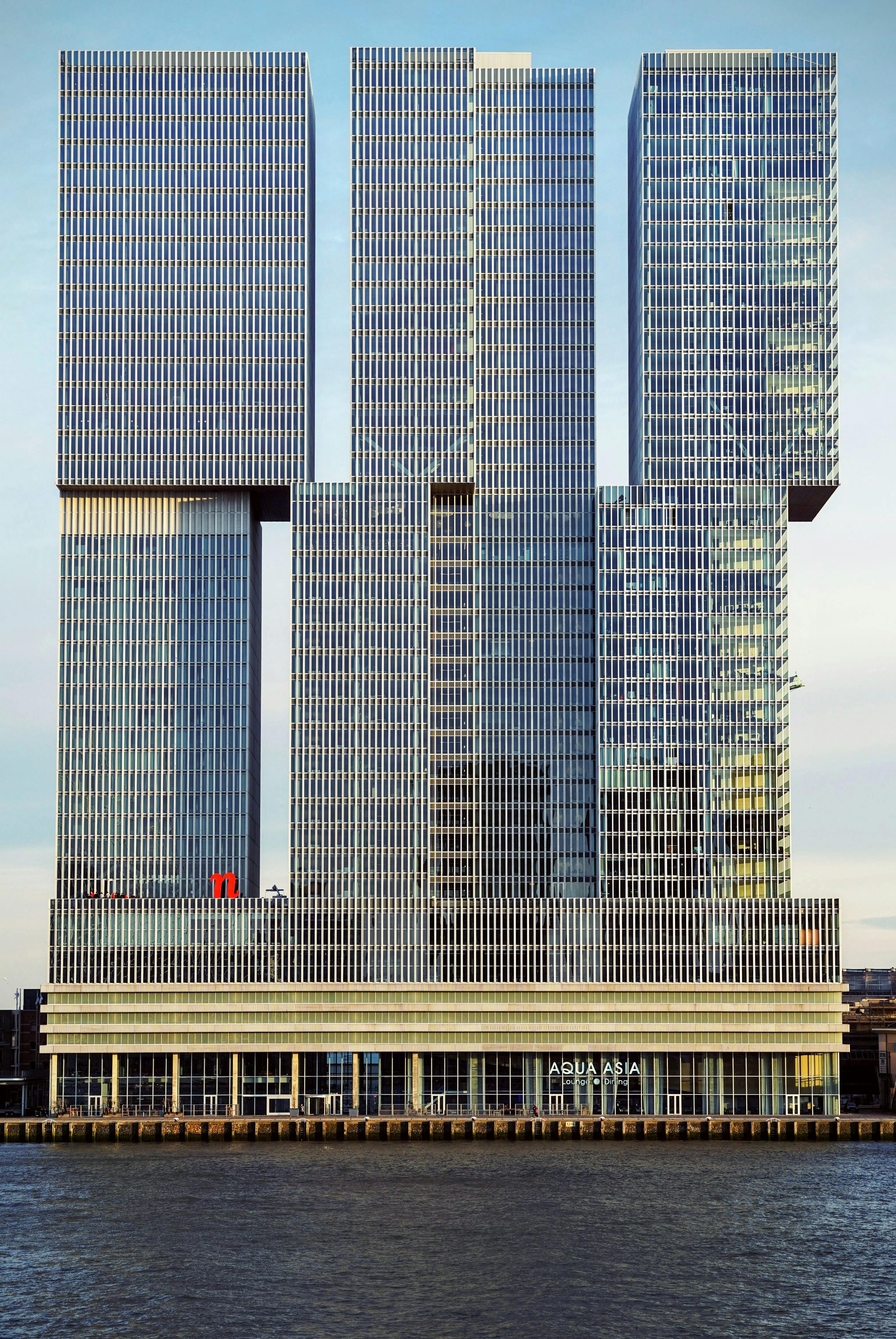 Skyscraper by River · Free Stock Photo