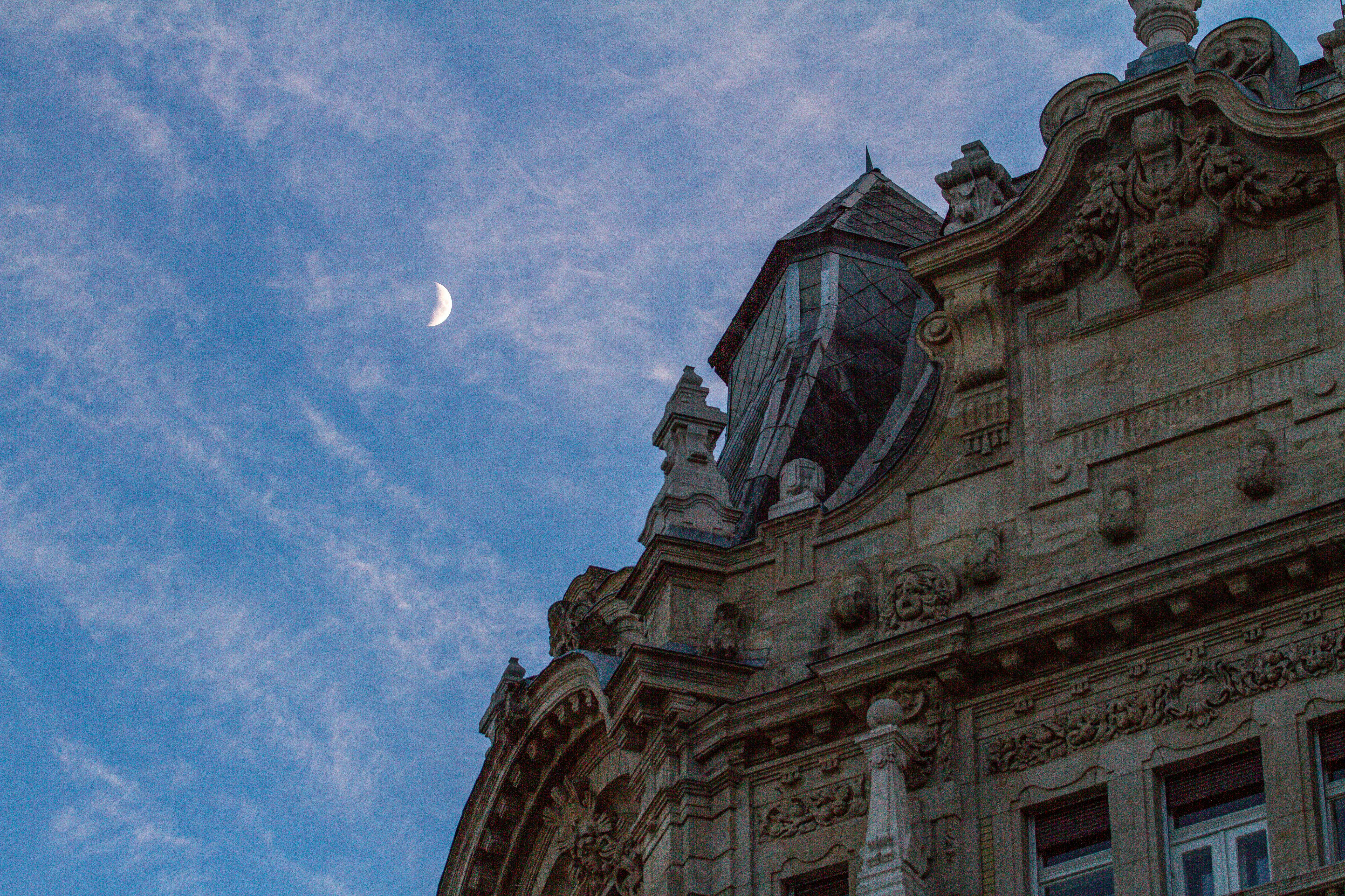 A Concrete Building with Bas Relief and Intricate Designs · Free Stock ...