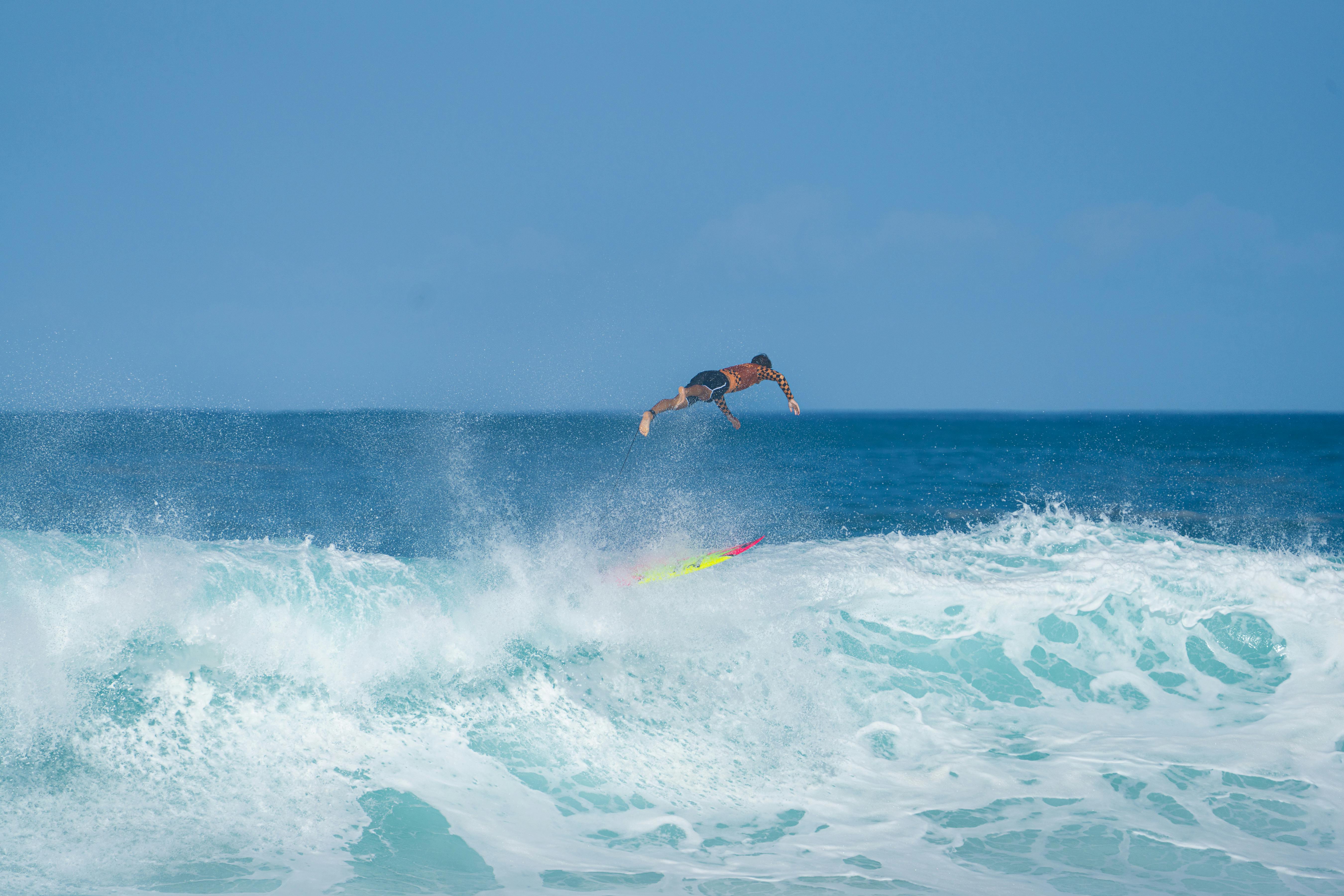 Surfer in Sea · Free Stock Photo