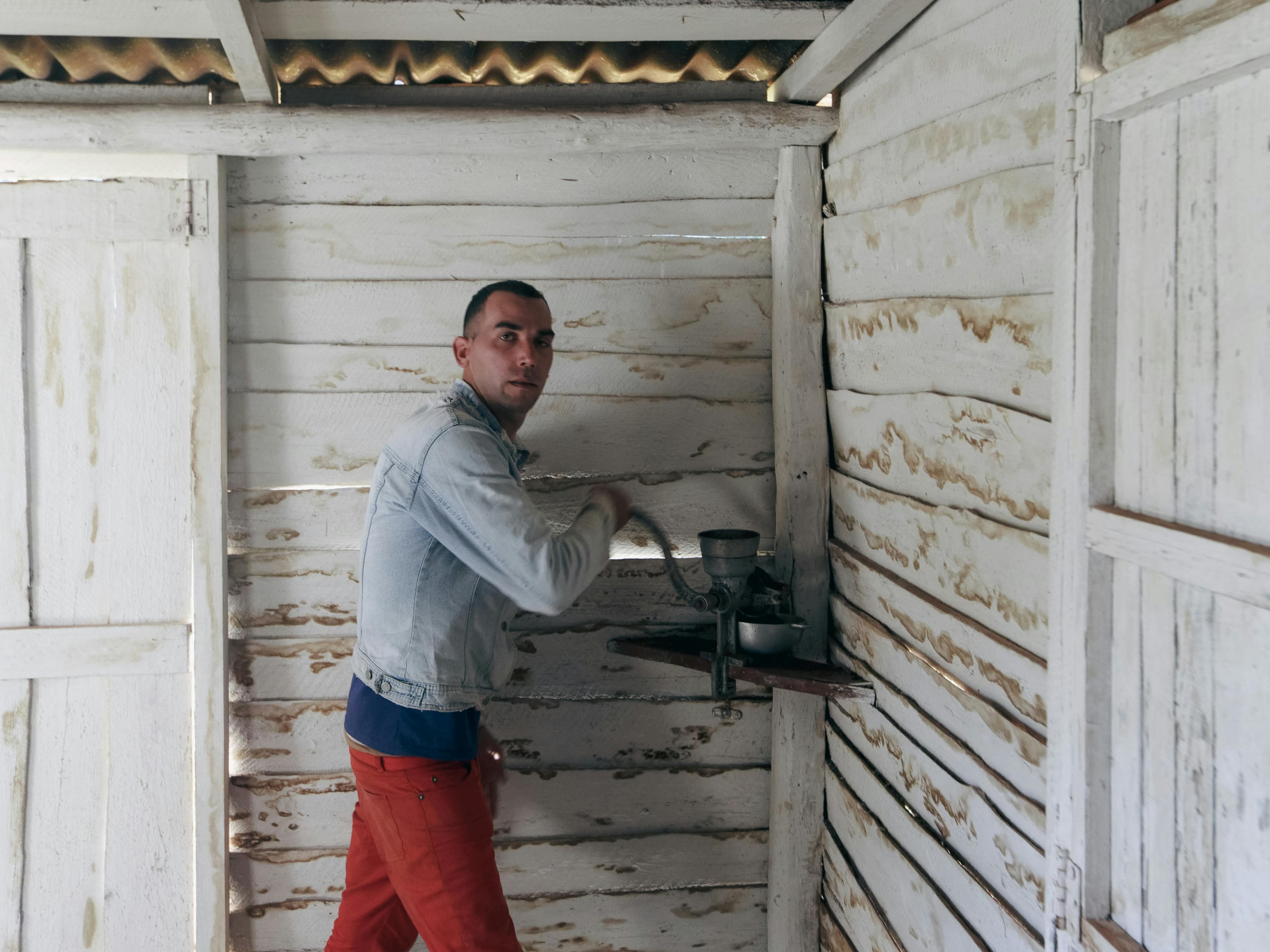 Man Using a Mincer · Free Stock Photo