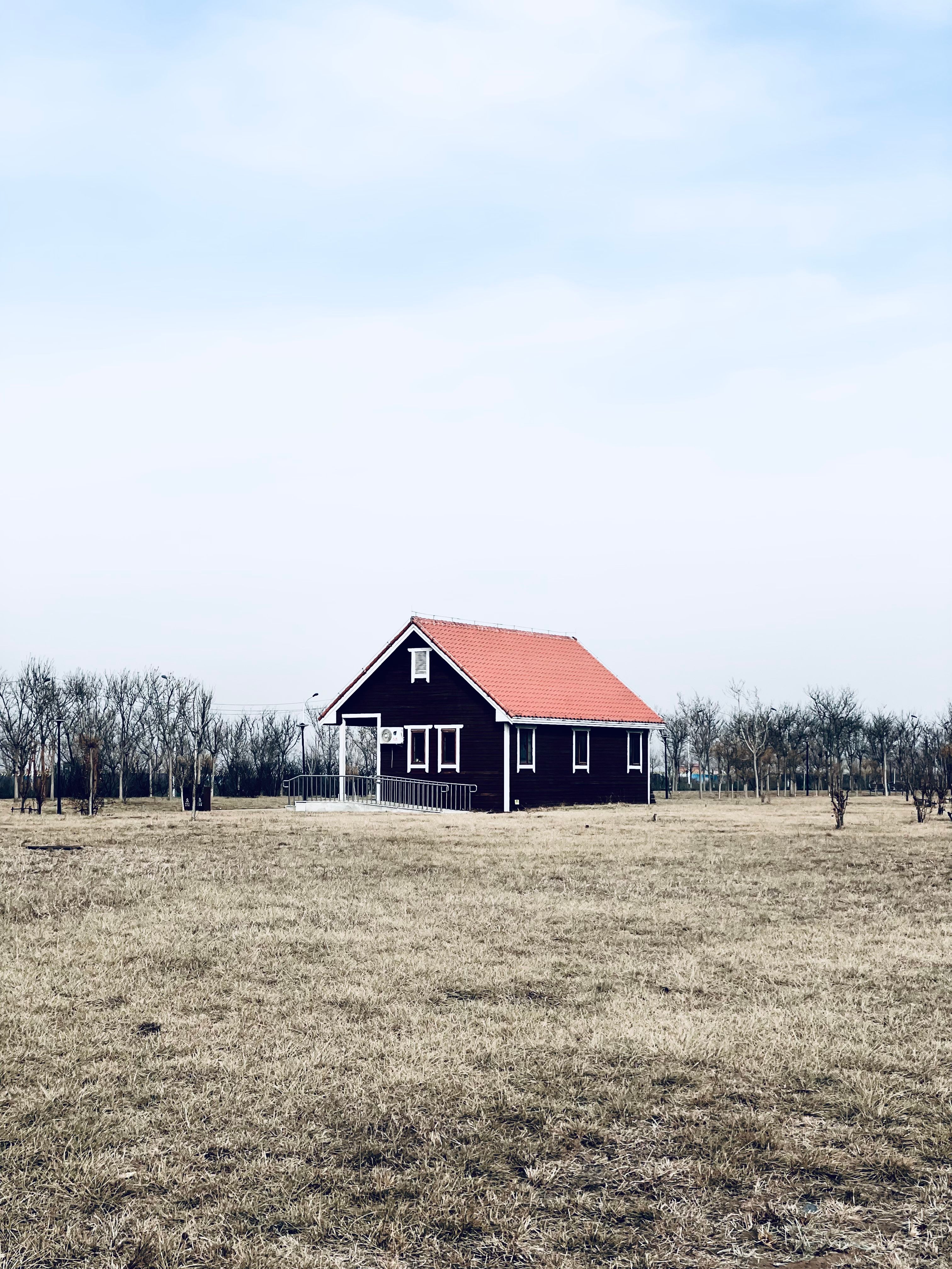 Wooden House in Field in Countryside · Free Stock Photo