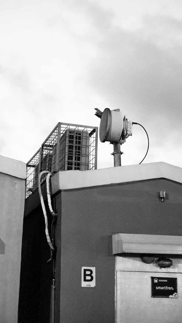 Black And White Firewatch Tower Photos, Download The BEST Free Black ...