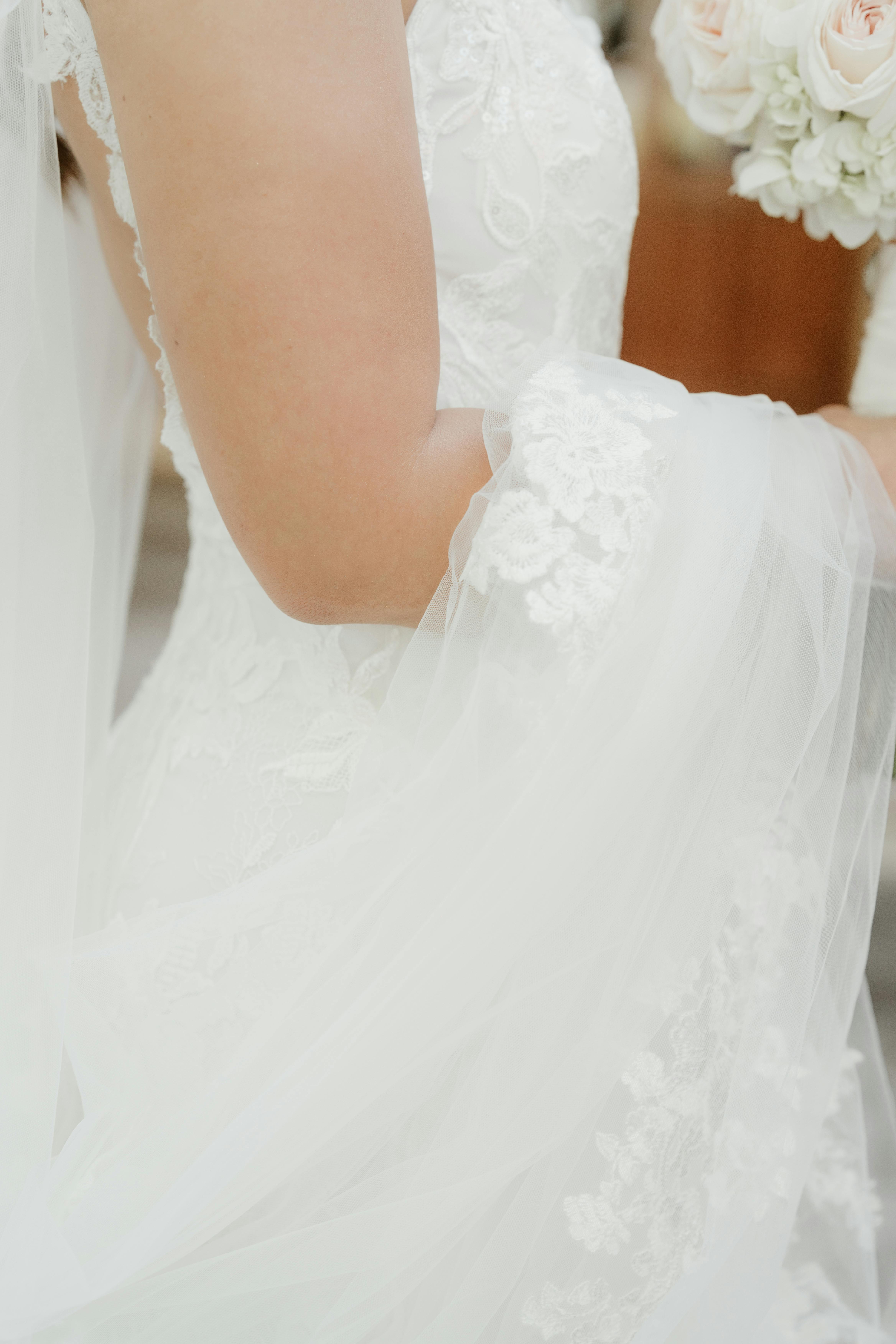 Foto de stock gratuita sobre alta moda, blanco, boda, bouquet, brazo ...