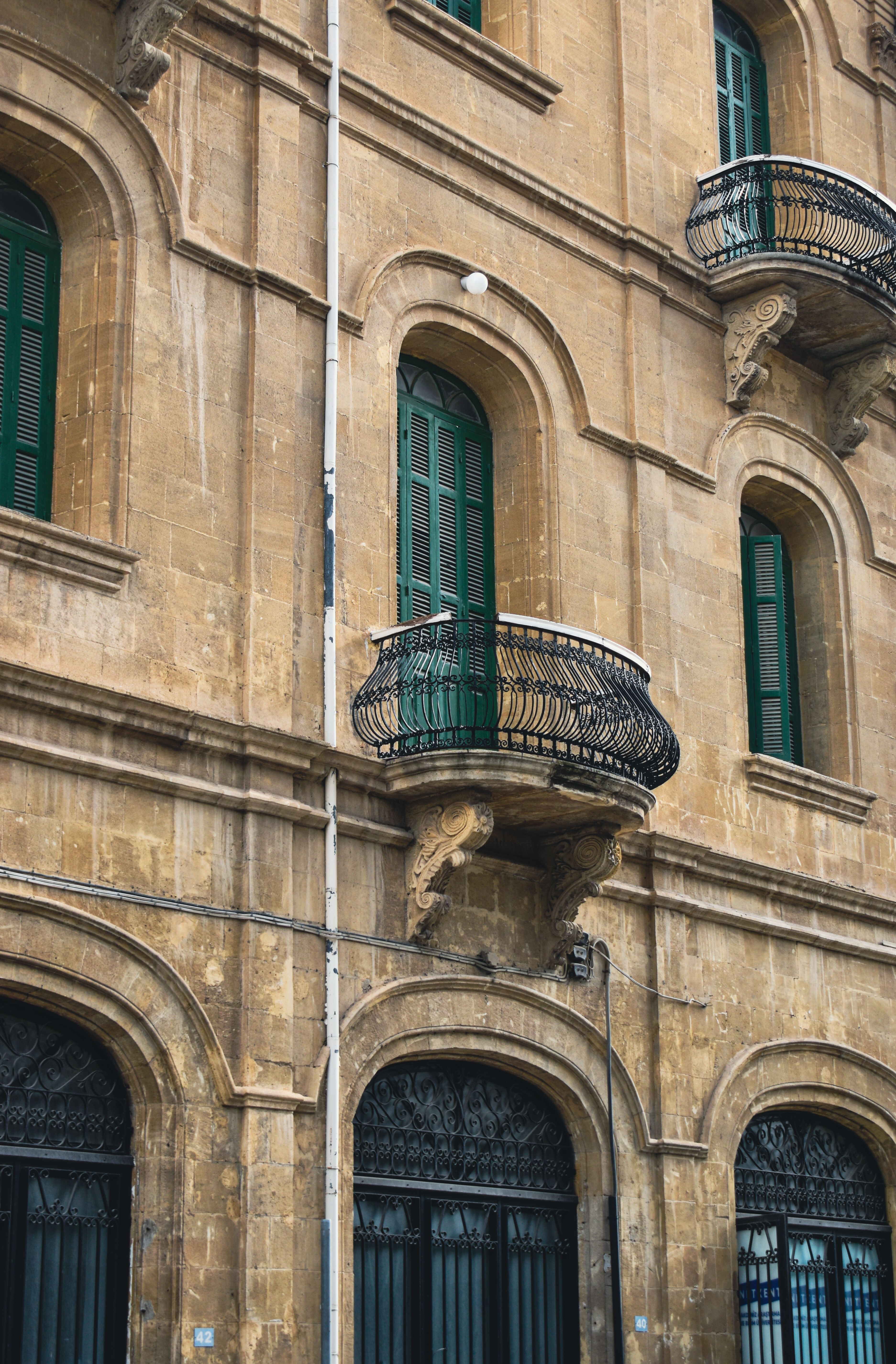 Old Residential Building · Free Stock Photo