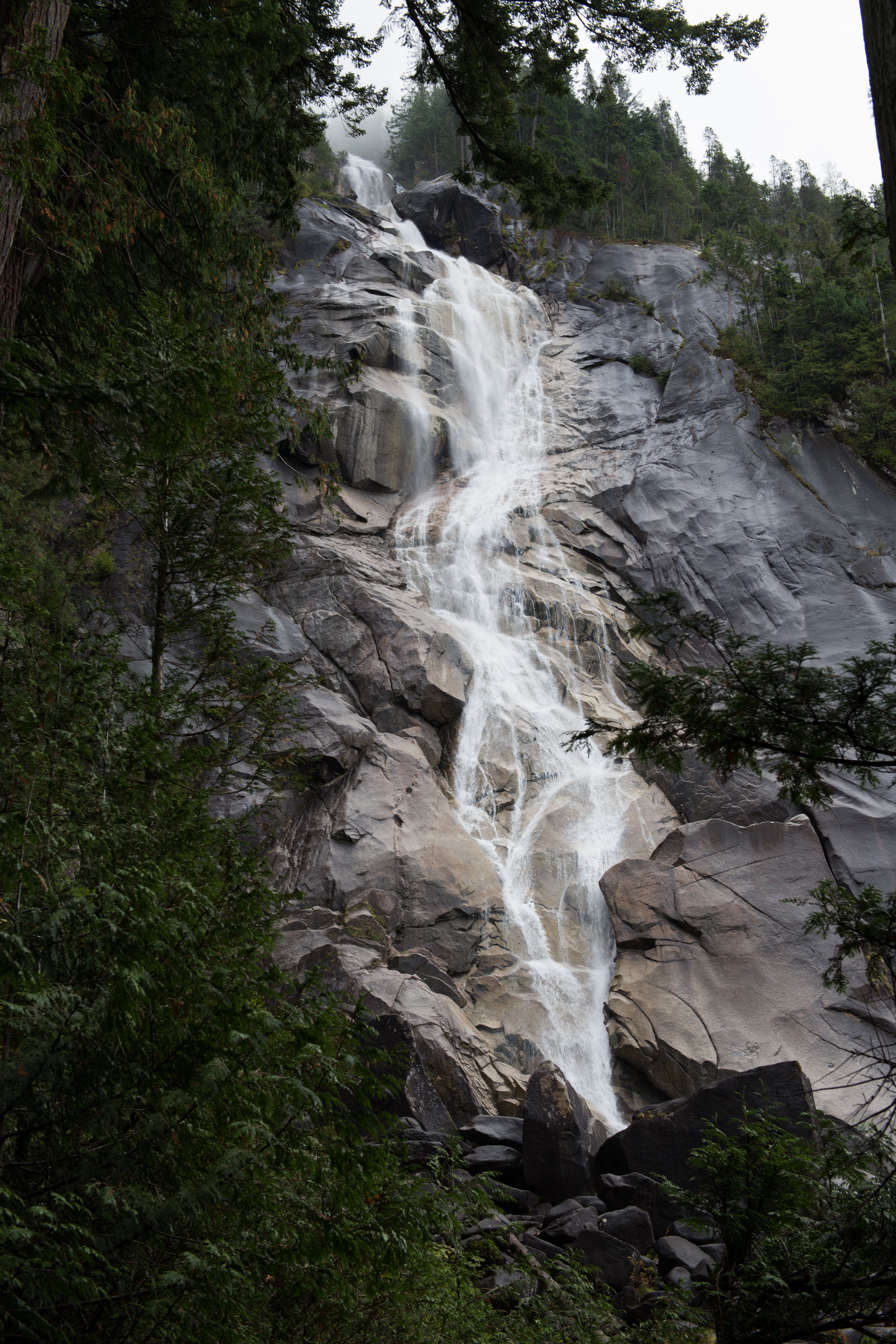 Waterfall in the Shannon Falls Park in Squamish, British Columbia ...