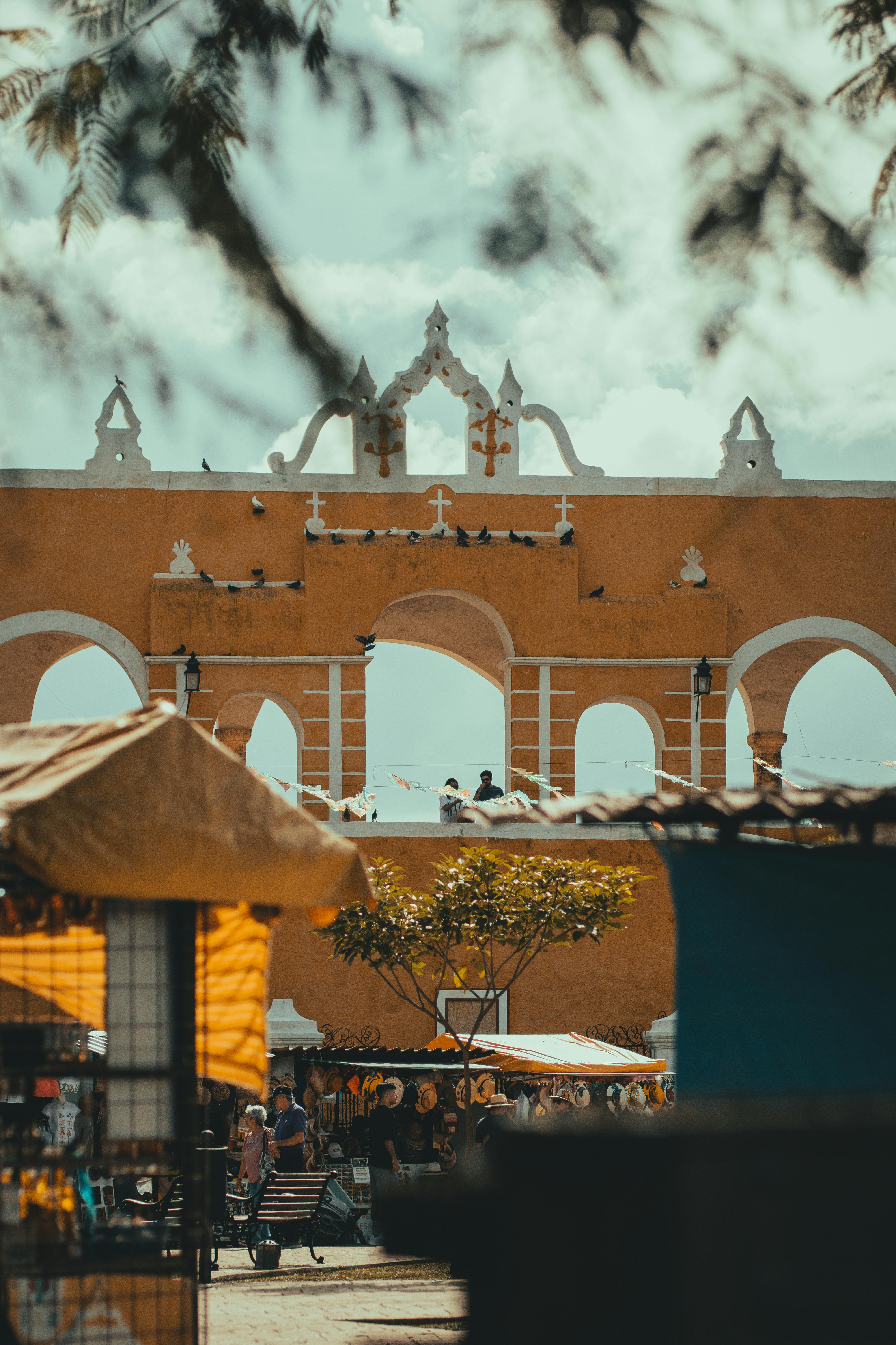 Abbey Building in Town · Free Stock Photo