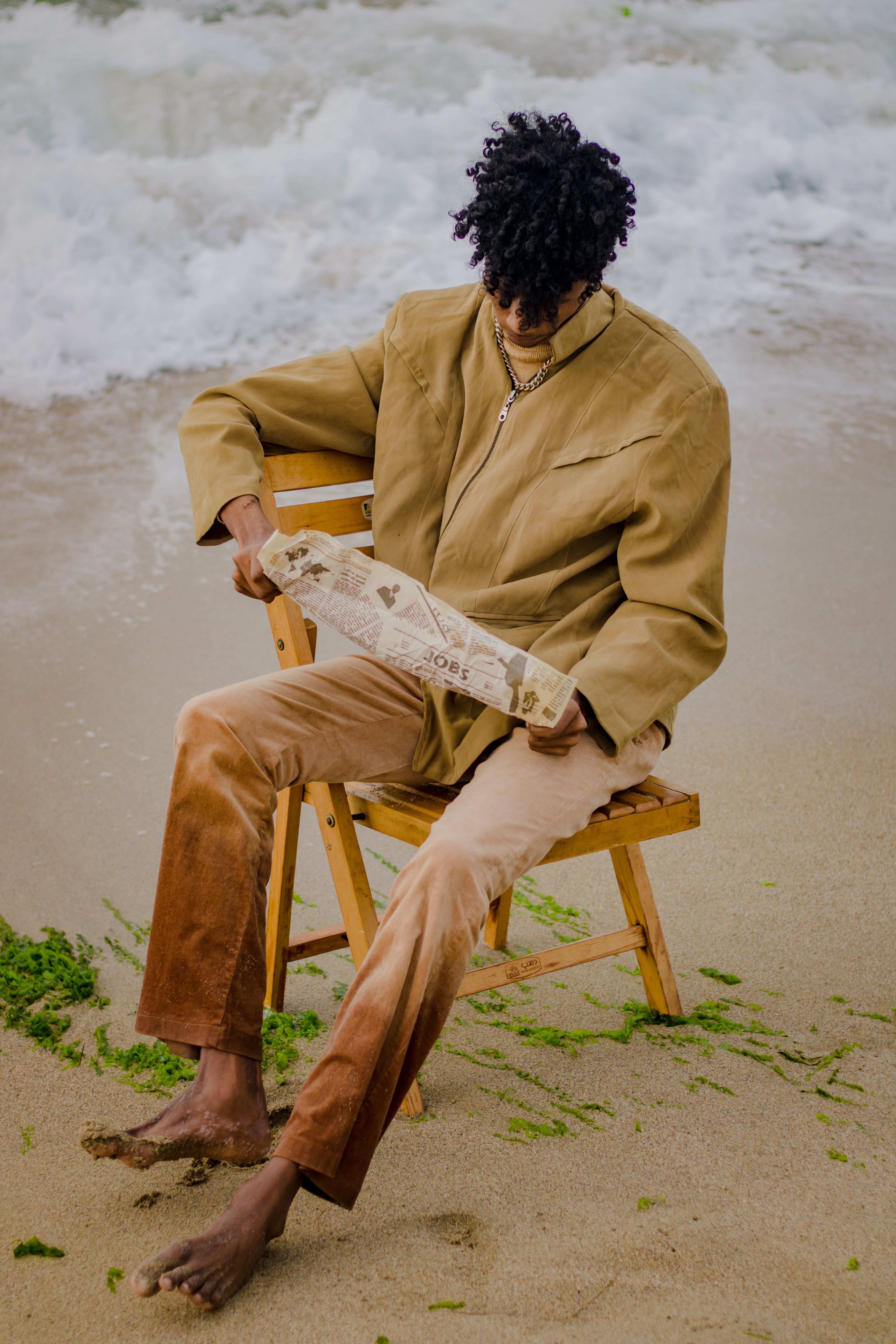 Man Sitting In Beach Chair Photos, Download The BEST Free Man Sitting ...