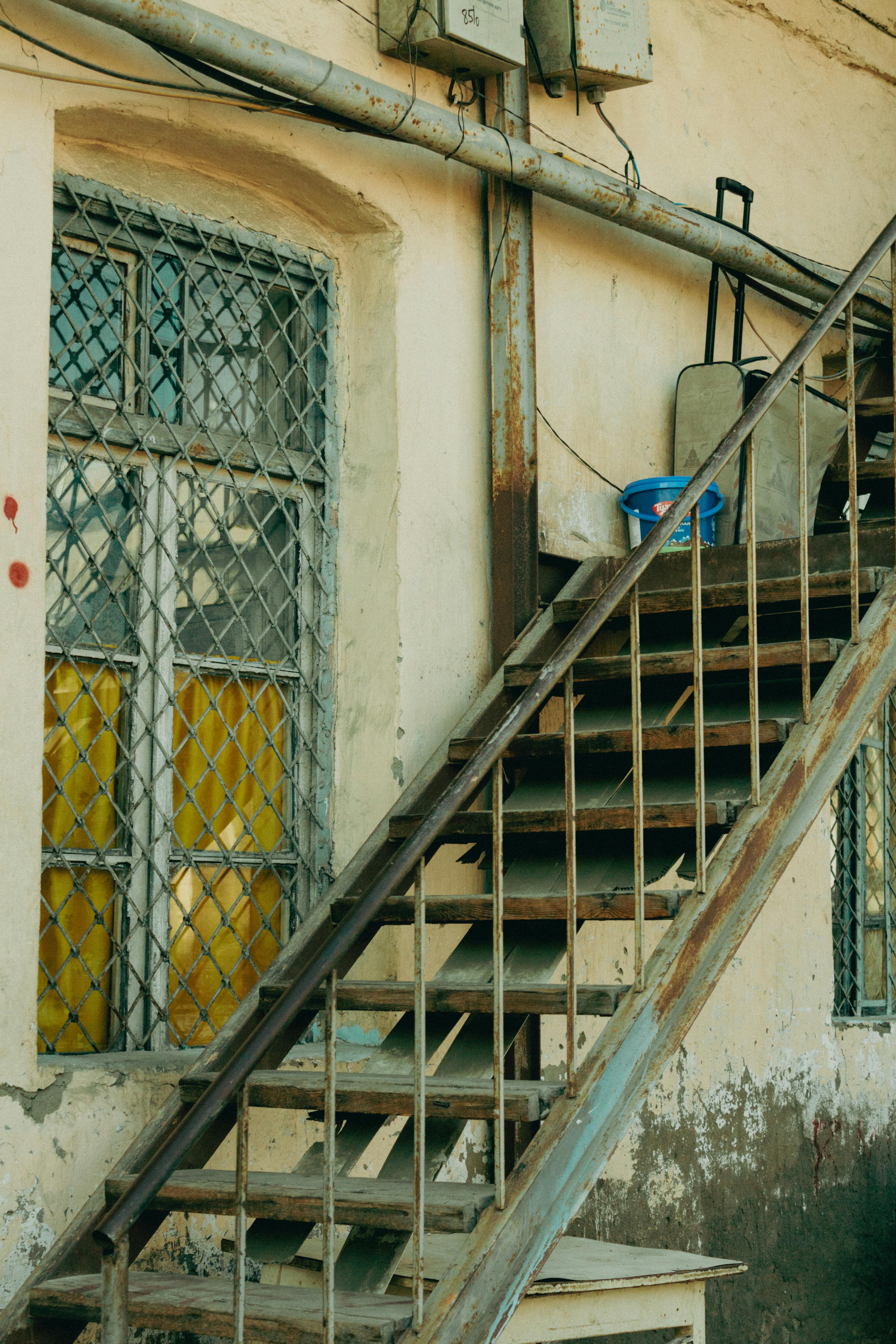 Rusty Metal Steps · Free Stock Photo