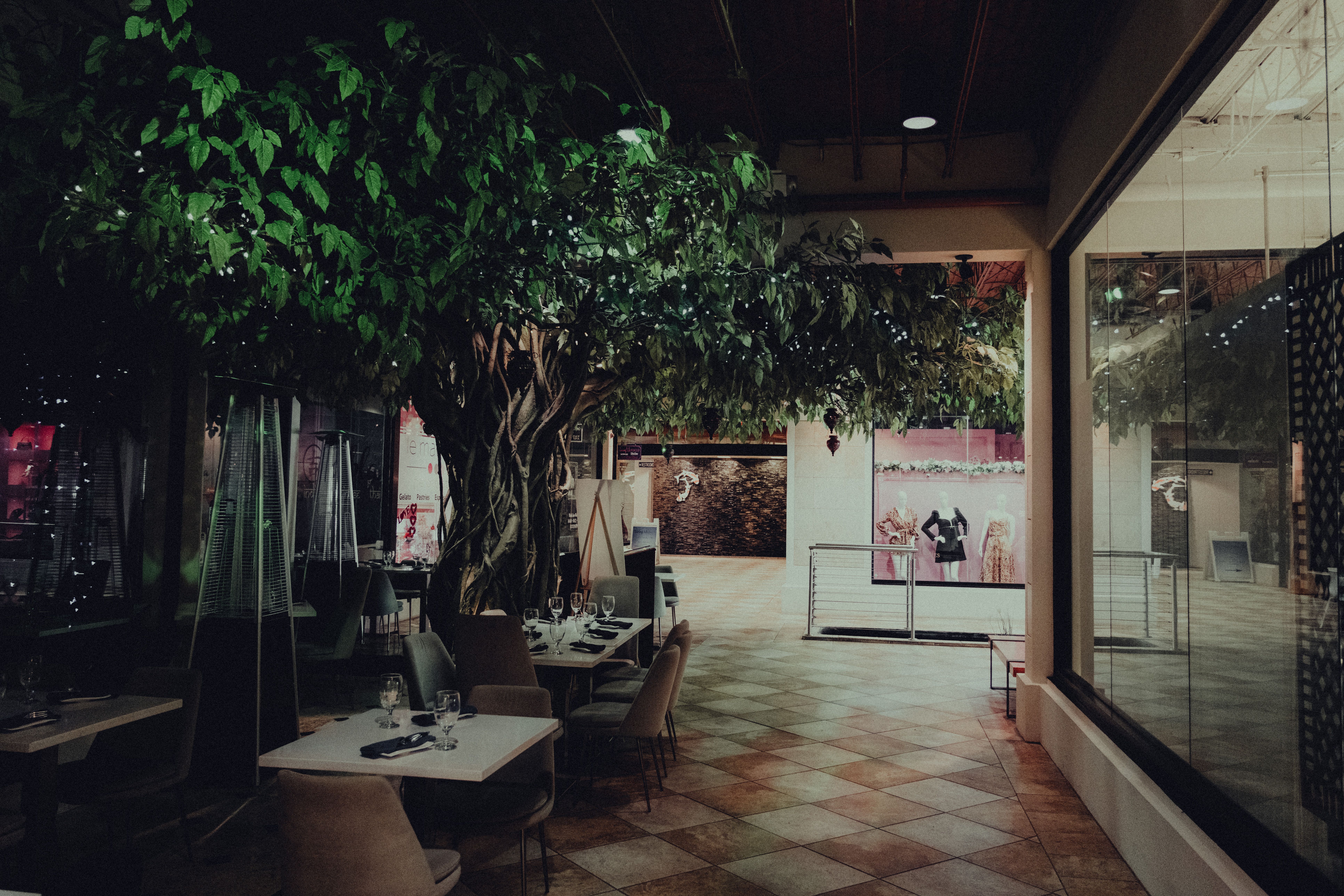 Restaurant in Shopping Mall · Free Stock Photo