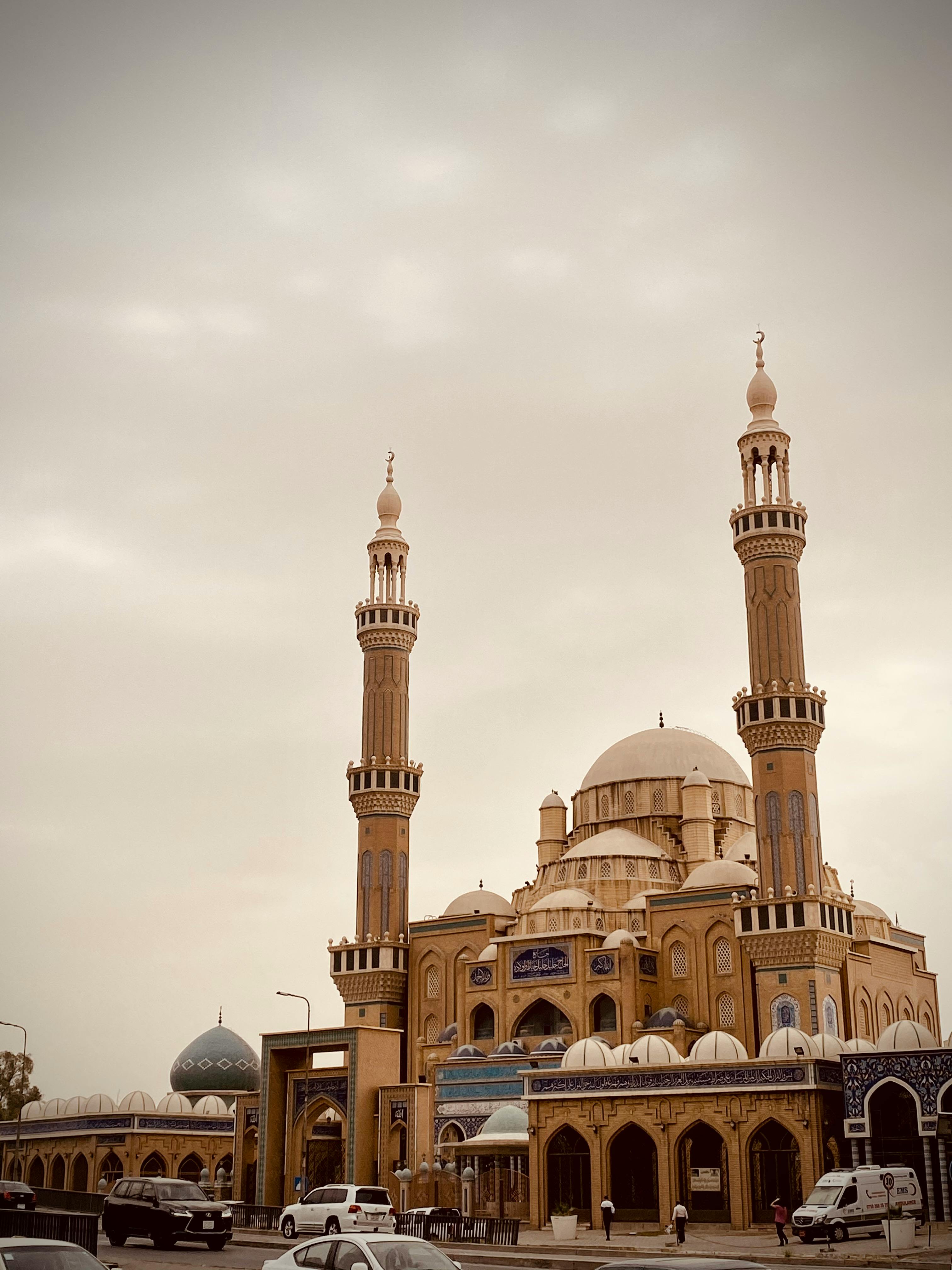 Man Running Towards Makki Grand Mosque · Free Stock Photo