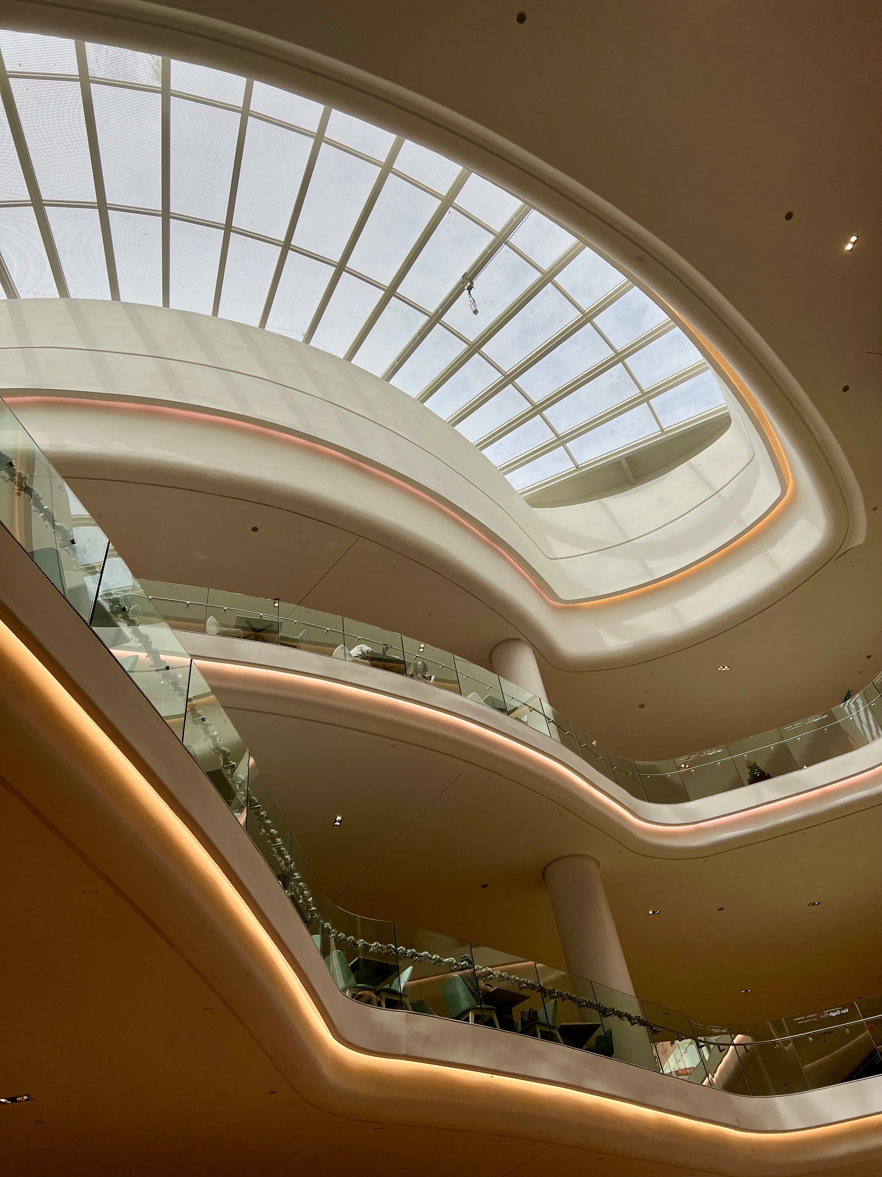 White Walls in Shopping Mall · Free Stock Photo