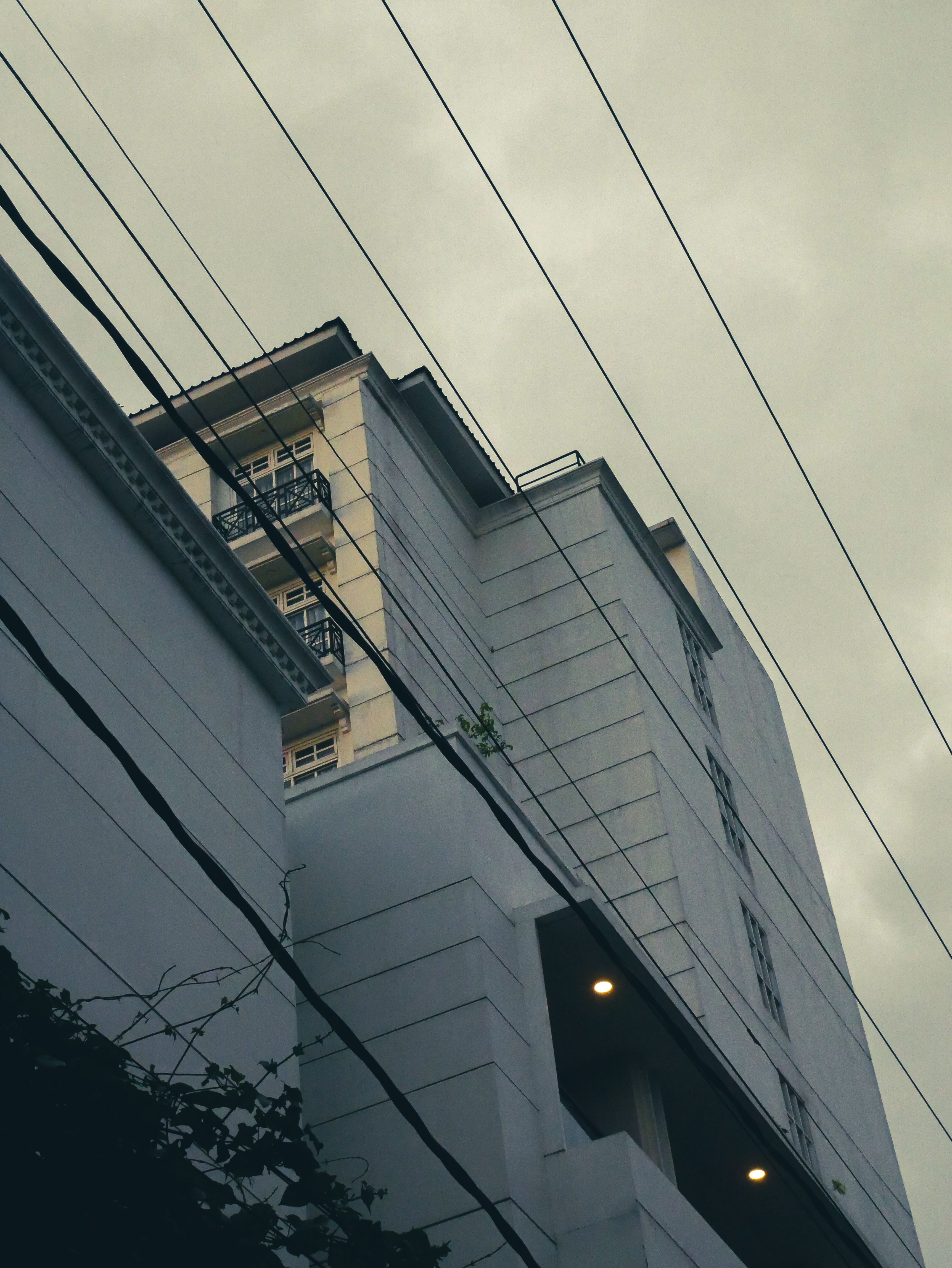 Modern Residential Building · Free Stock Photo