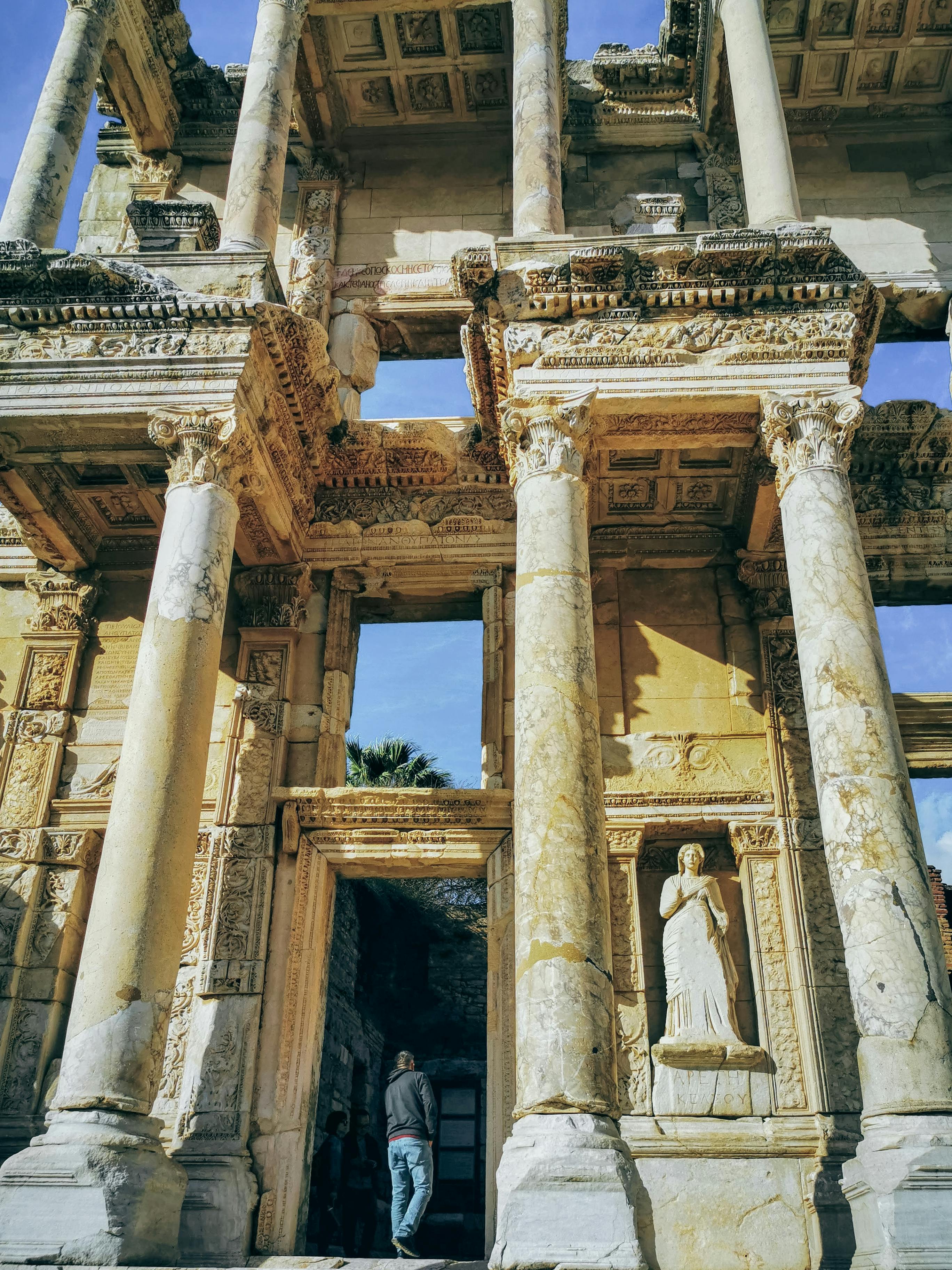 Ancient Temple with Columns · Free Stock Photo