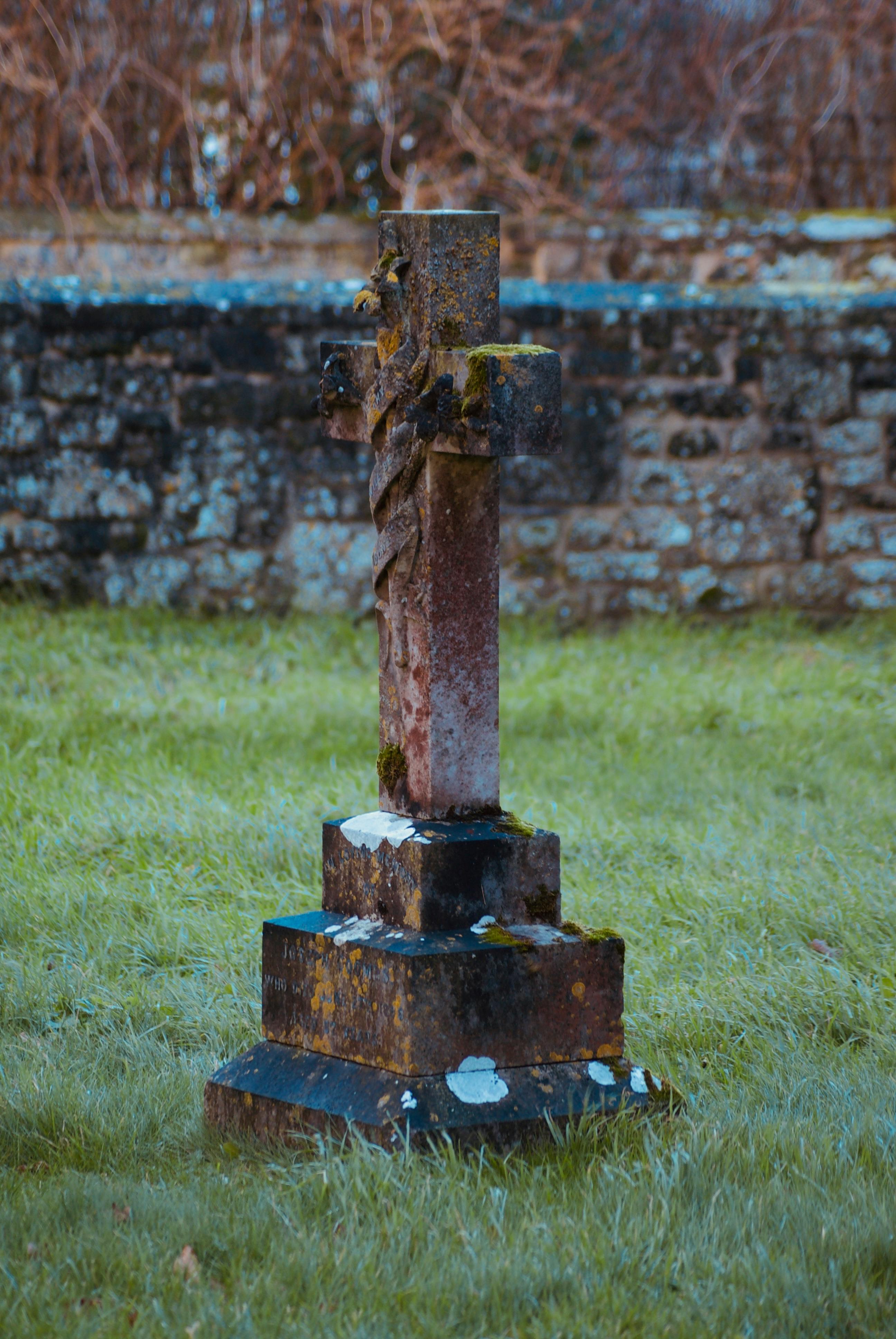 Rusted Cross on Cemetery · Free Stock Photo