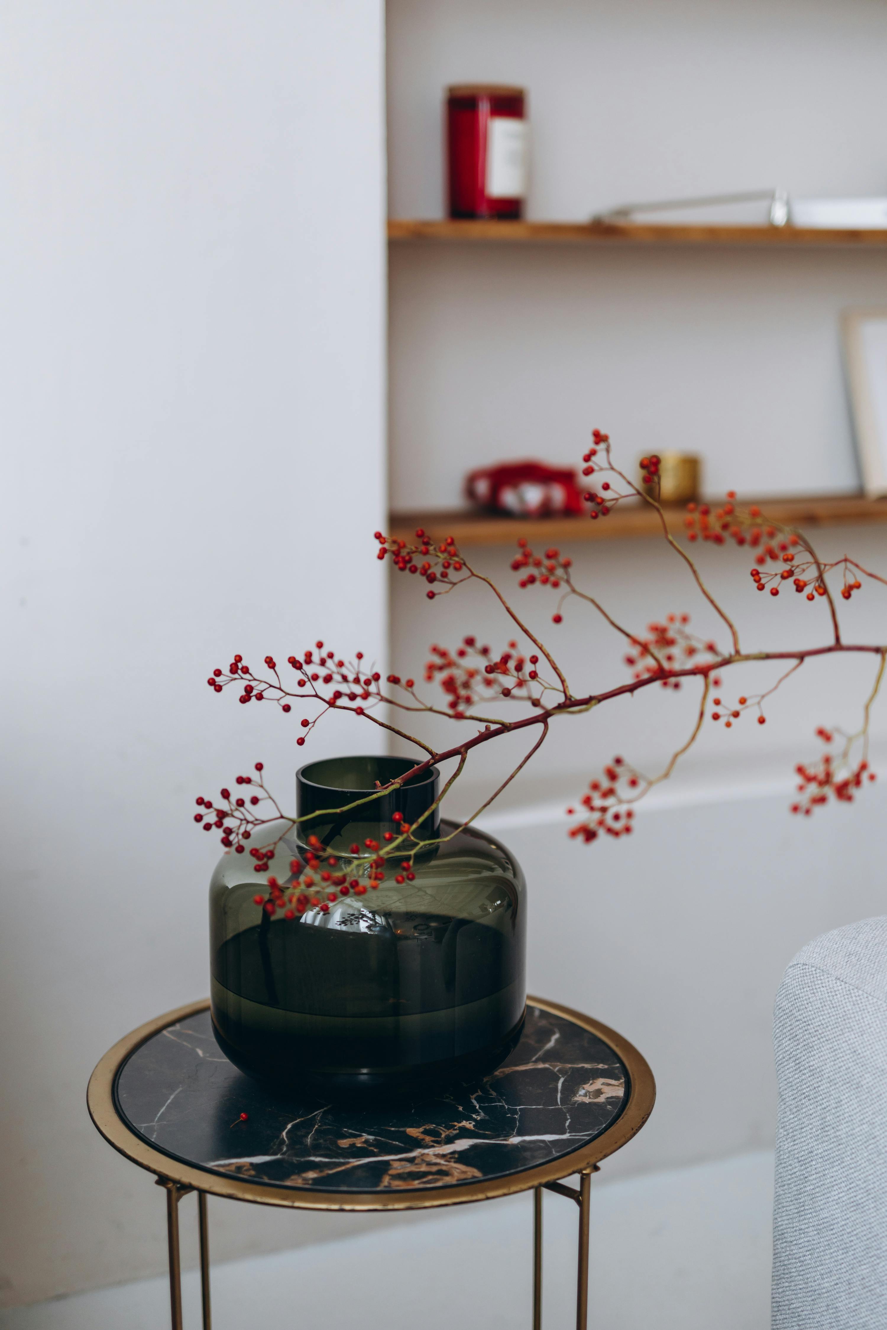 Vase on Table · Free Stock Photo