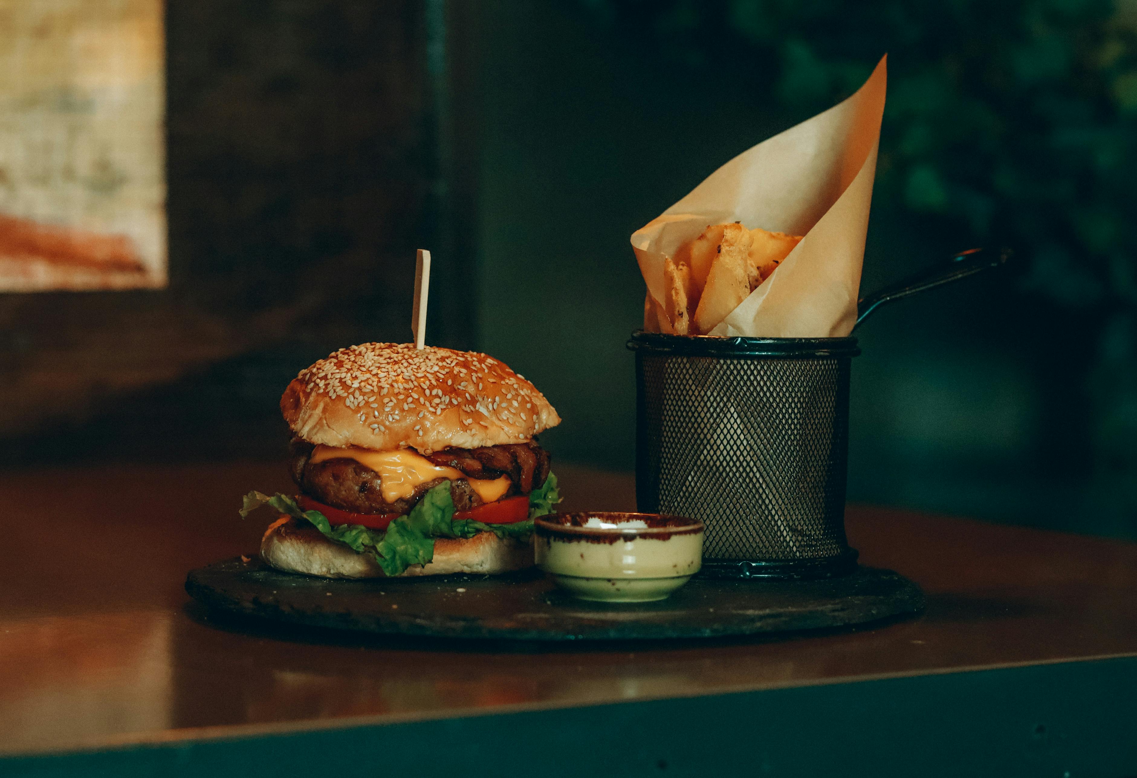 Fast Food on Plate · Free Stock Photo