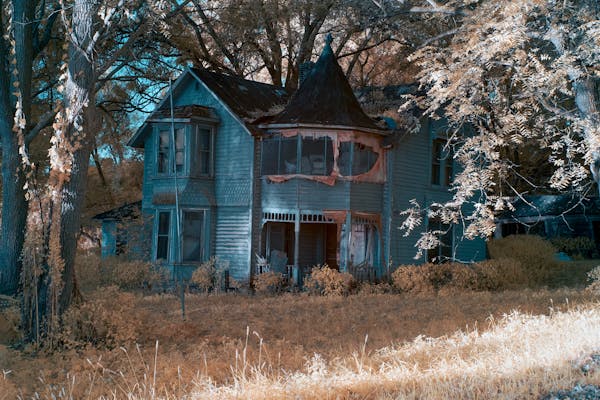 Ghost House Photos, Download The BEST Free Ghost House Stock Photos ...