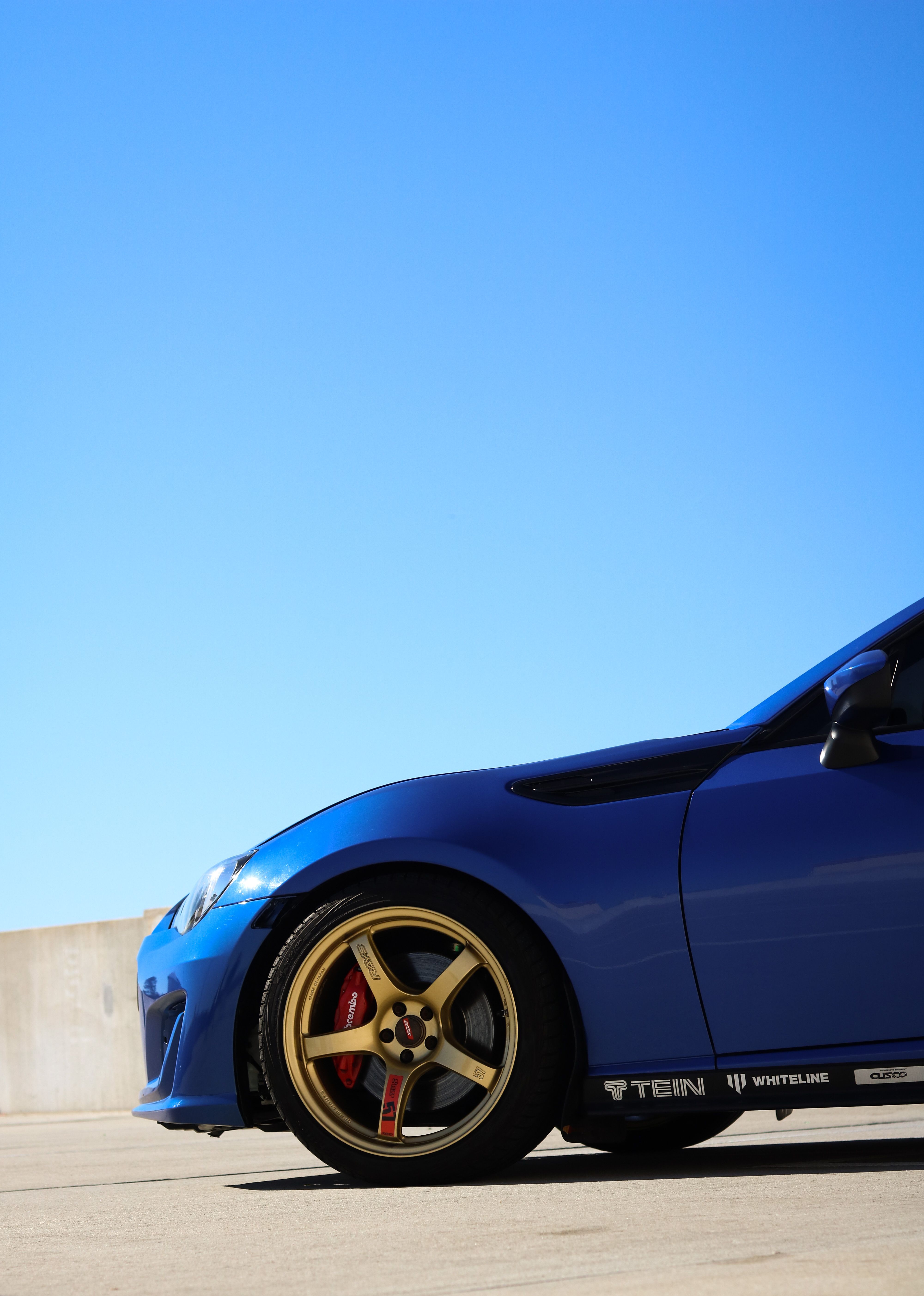 Sunlight over Sports Car with Open Door · Free Stock Photo