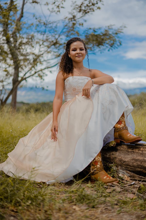 Ball Gowns Photos, Download The BEST Free Ball Gowns Stock Photos & HD ...