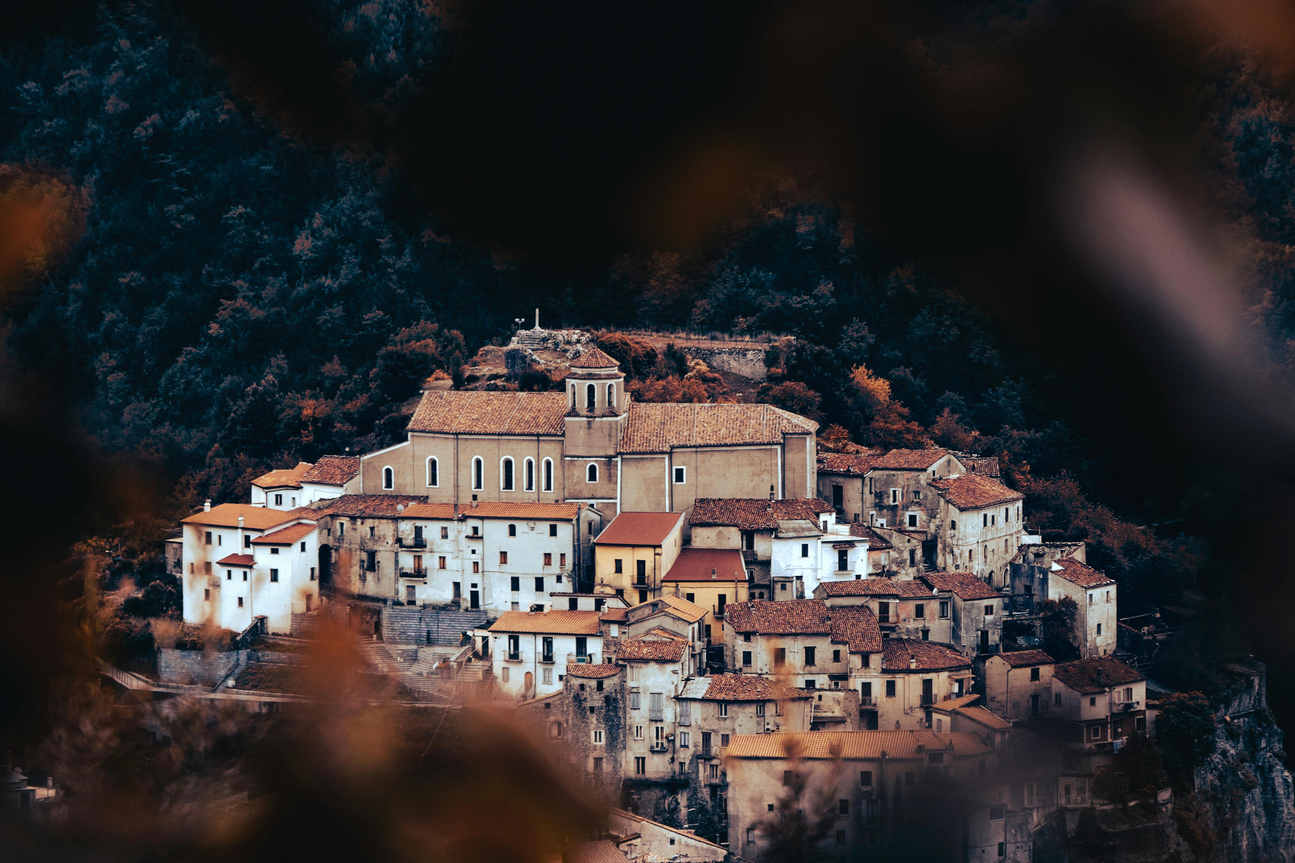 Old Rooftops of Houses · Free Stock Photo