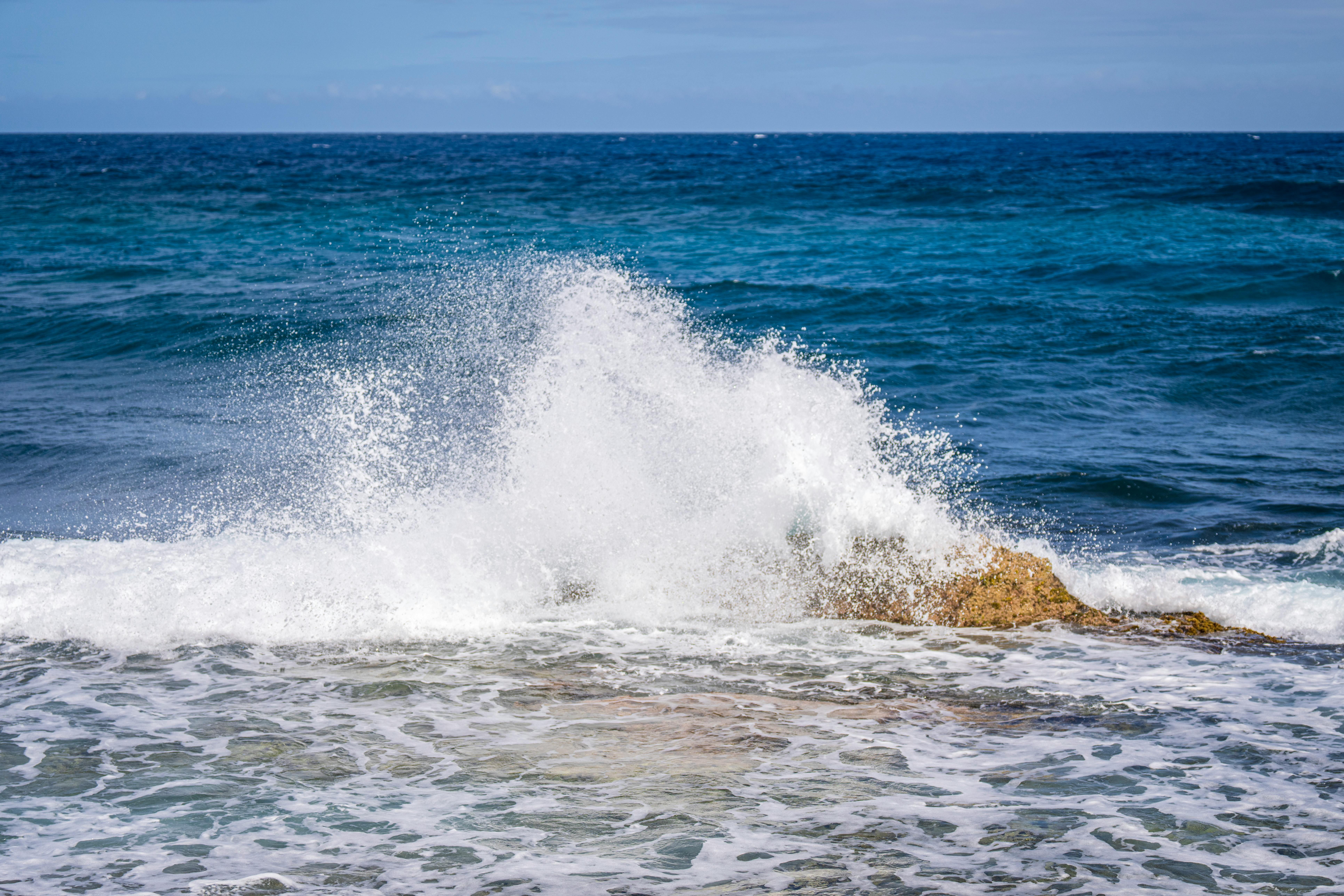 Seawaves · Free Stock Photo