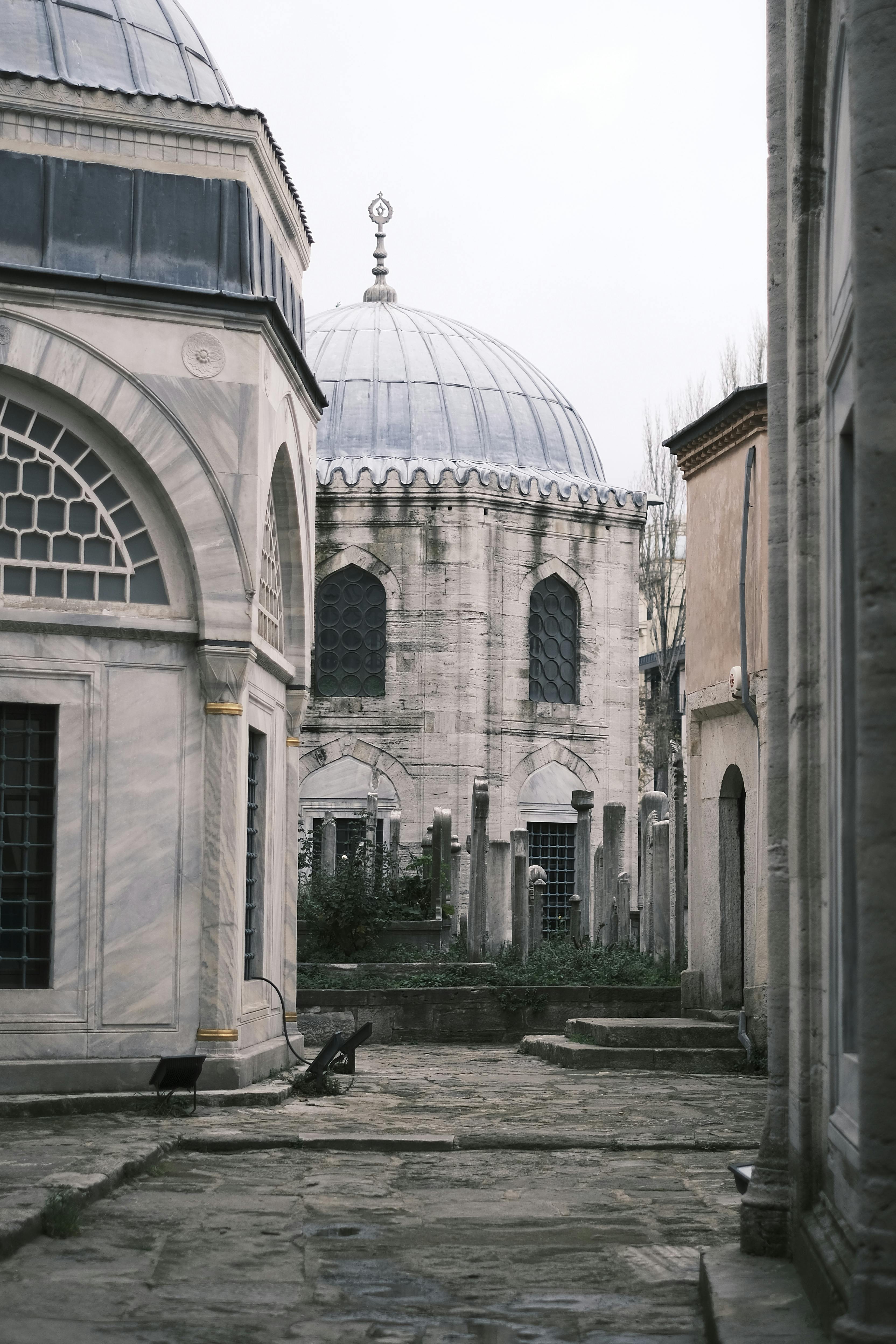 Pavement among Mosque Buildings · Free Stock Photo