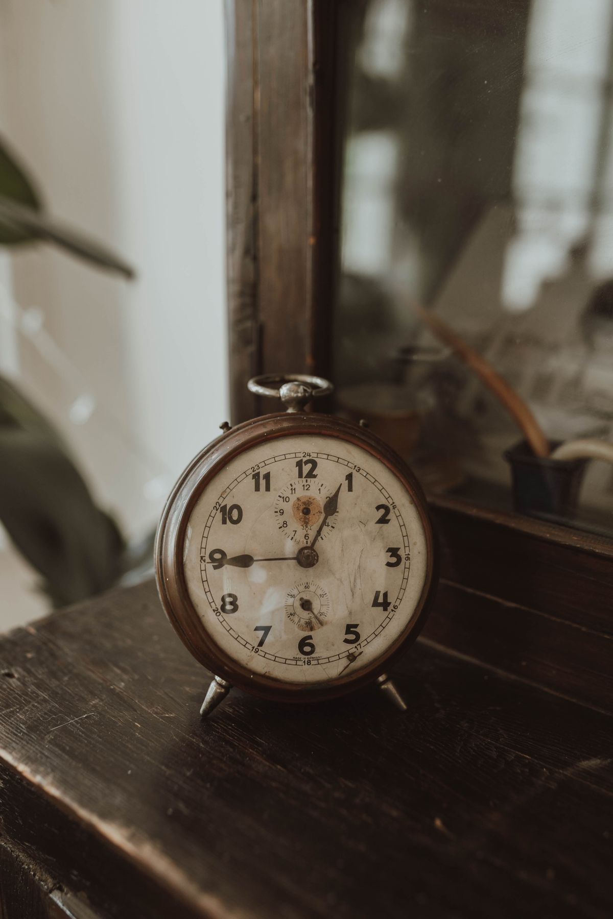 Clock Showing Time Photos, Download The BEST Free Clock Showing Time ...