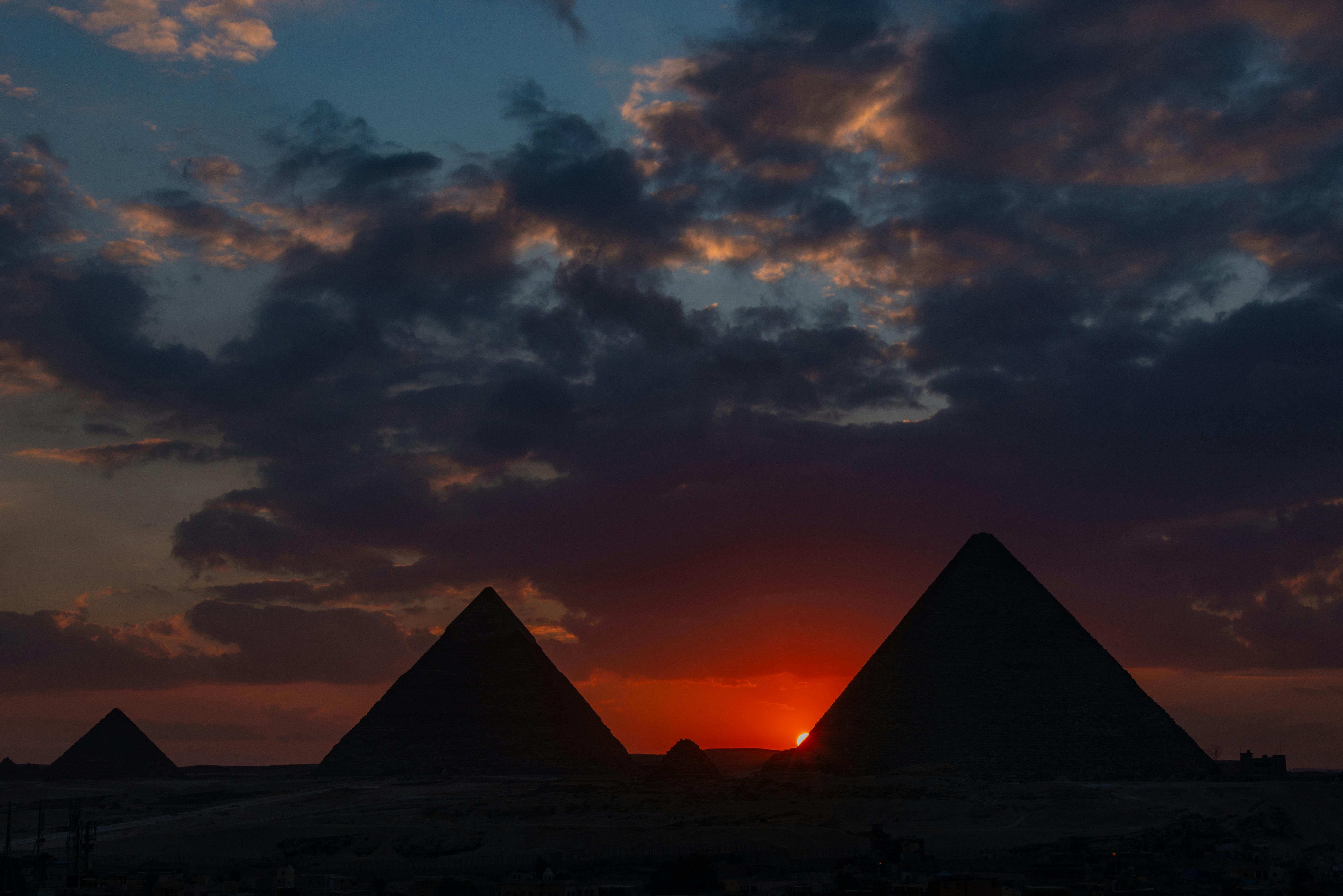 Sunset Over Great Pyramids of Giza · Free Stock Photo