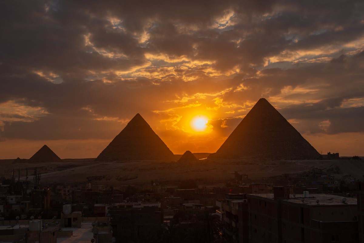 Pyramids Sunset Photos, Download The BEST Free Pyramids Sunset Stock ...