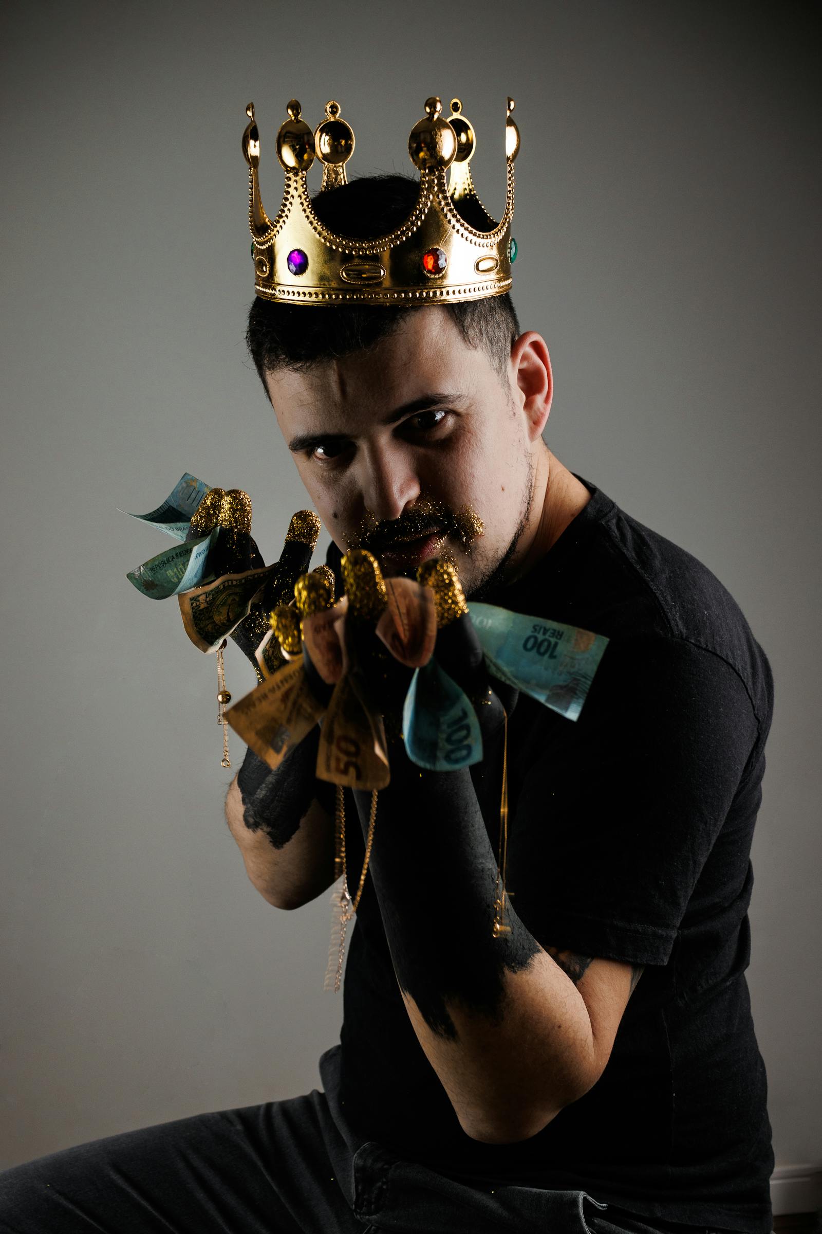 Money Hest Photos, Download The BEST Free Money Hest Stock Photos & HD ...