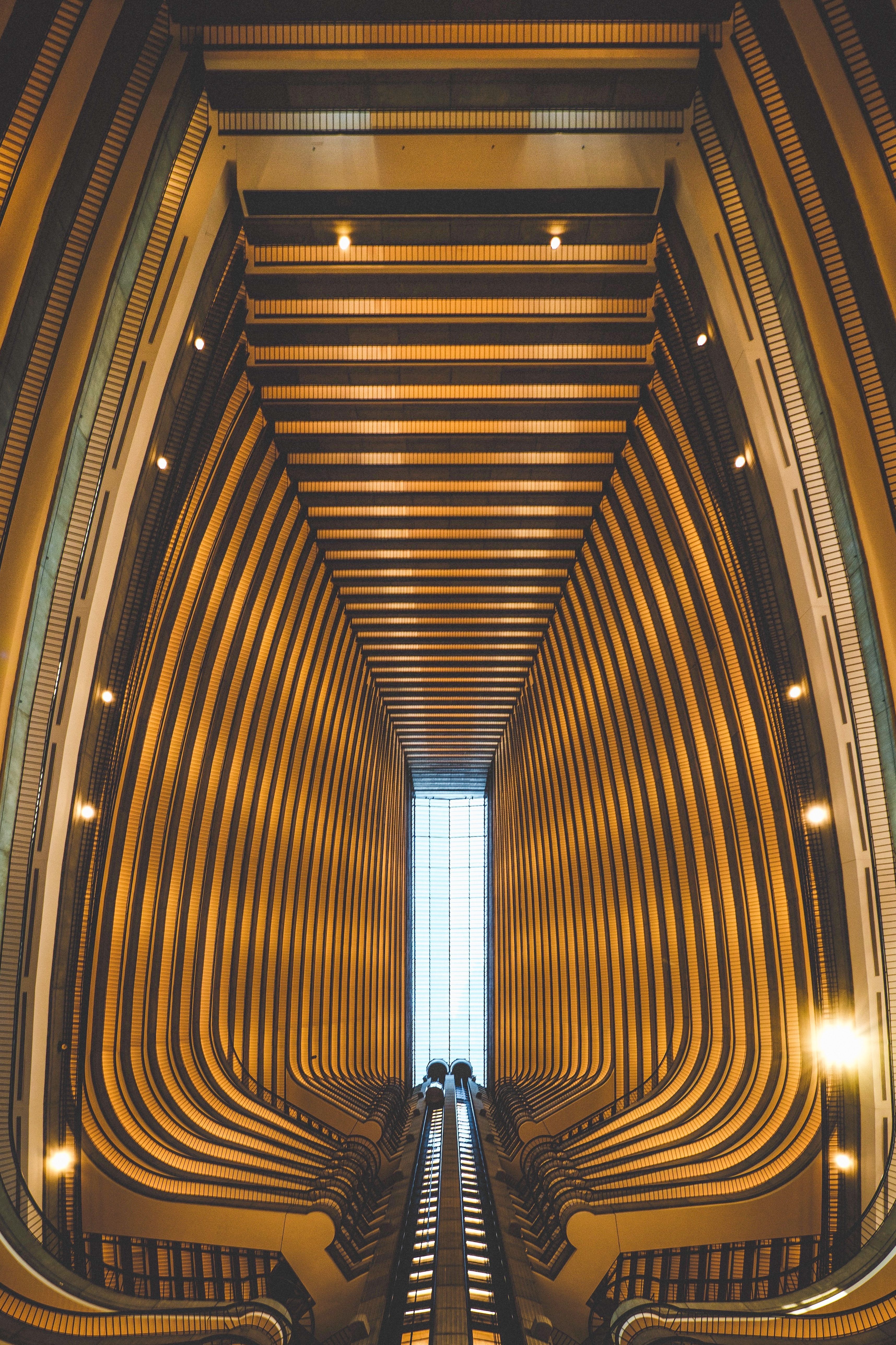 Impresionante Arquitectura Del Atrio De Un Hotel Moderno En Atlanta ...