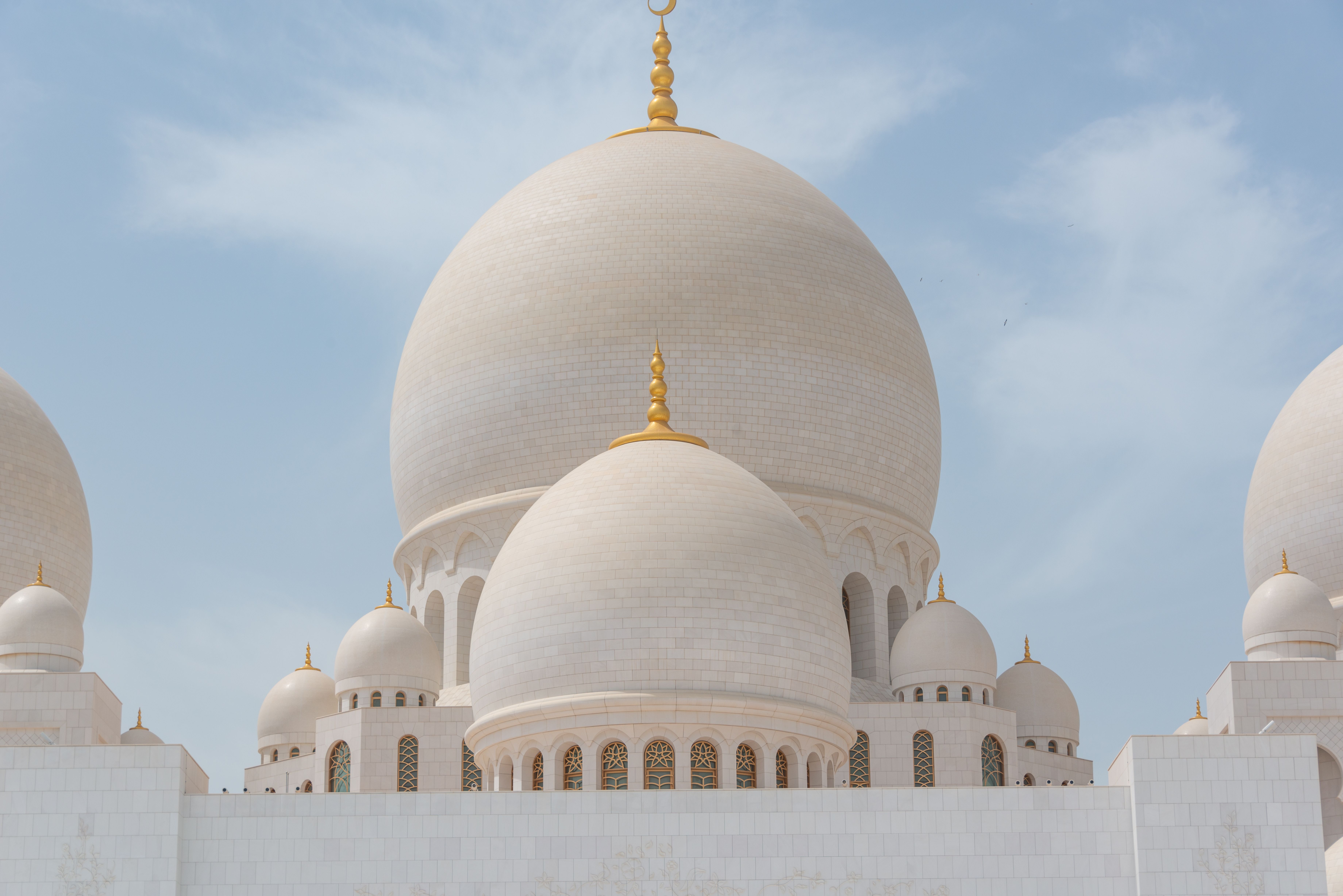 Majestic View of Sheikh Zayed Grand Mosque Domes · Free Stock Photo