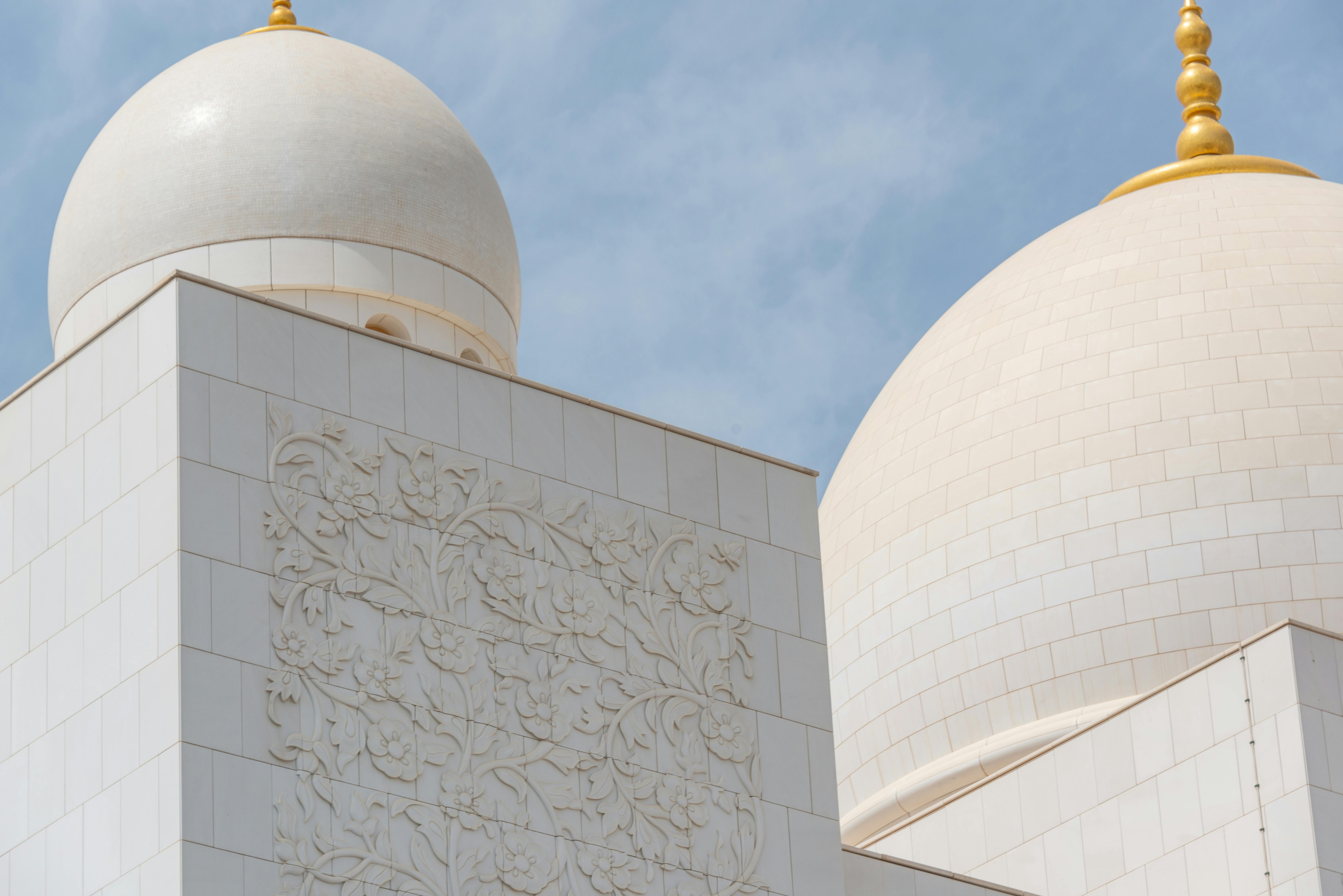 Bas Relief on Grand Mosque · Free Stock Photo