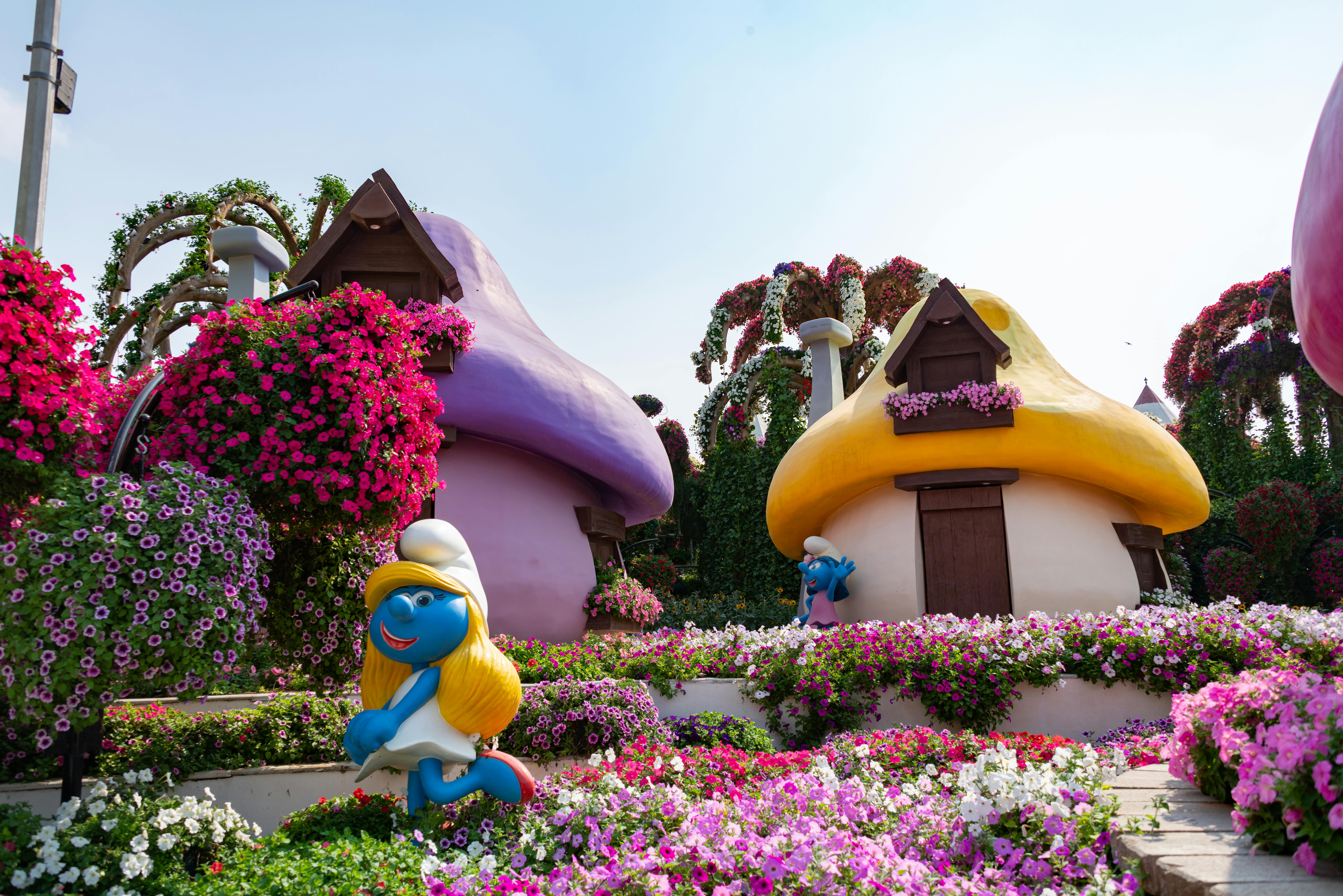 Smurfette in Miracle Garden · Free Stock Photo