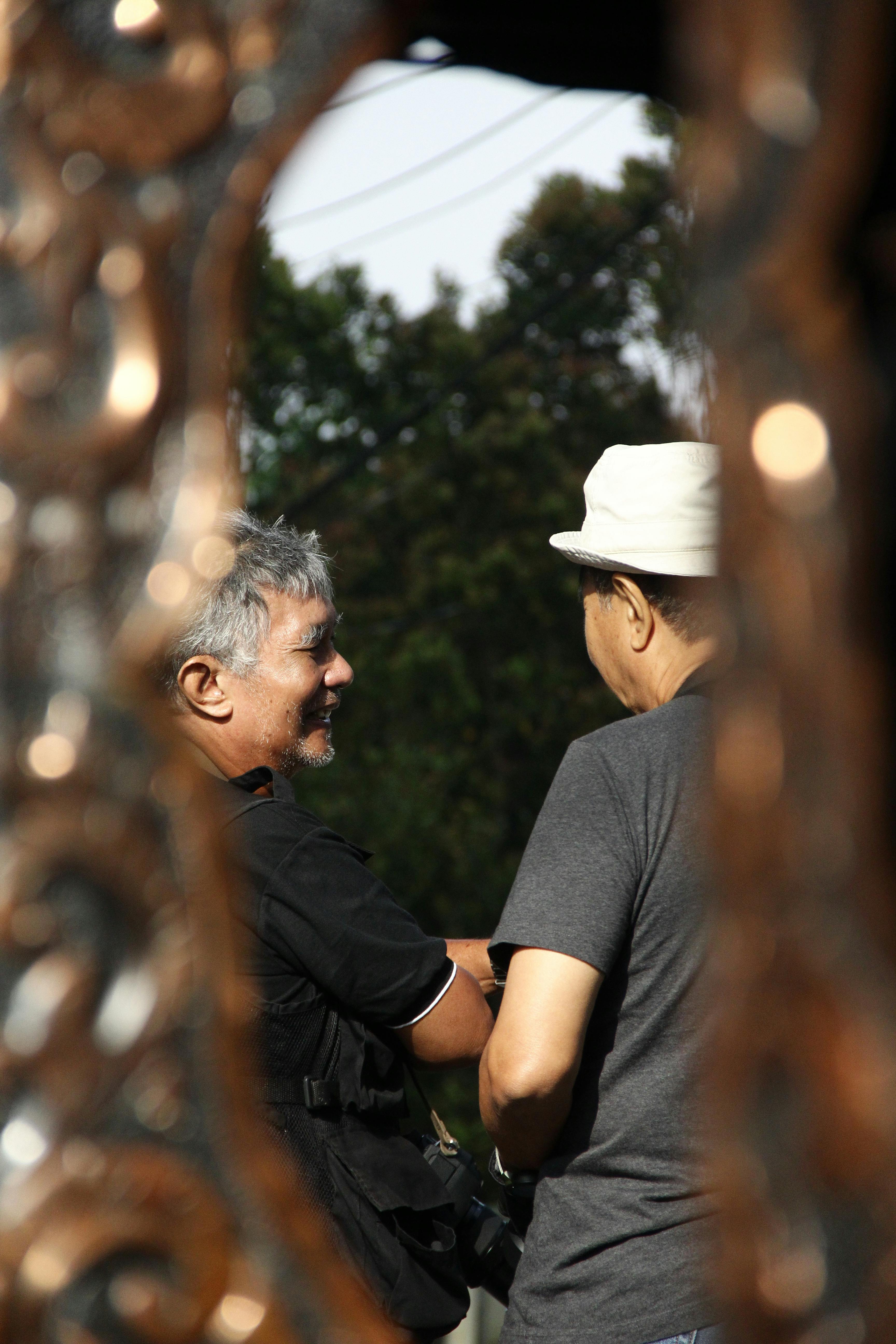 Two People Are Talking Photos, Download The BEST Free Two People Are ...