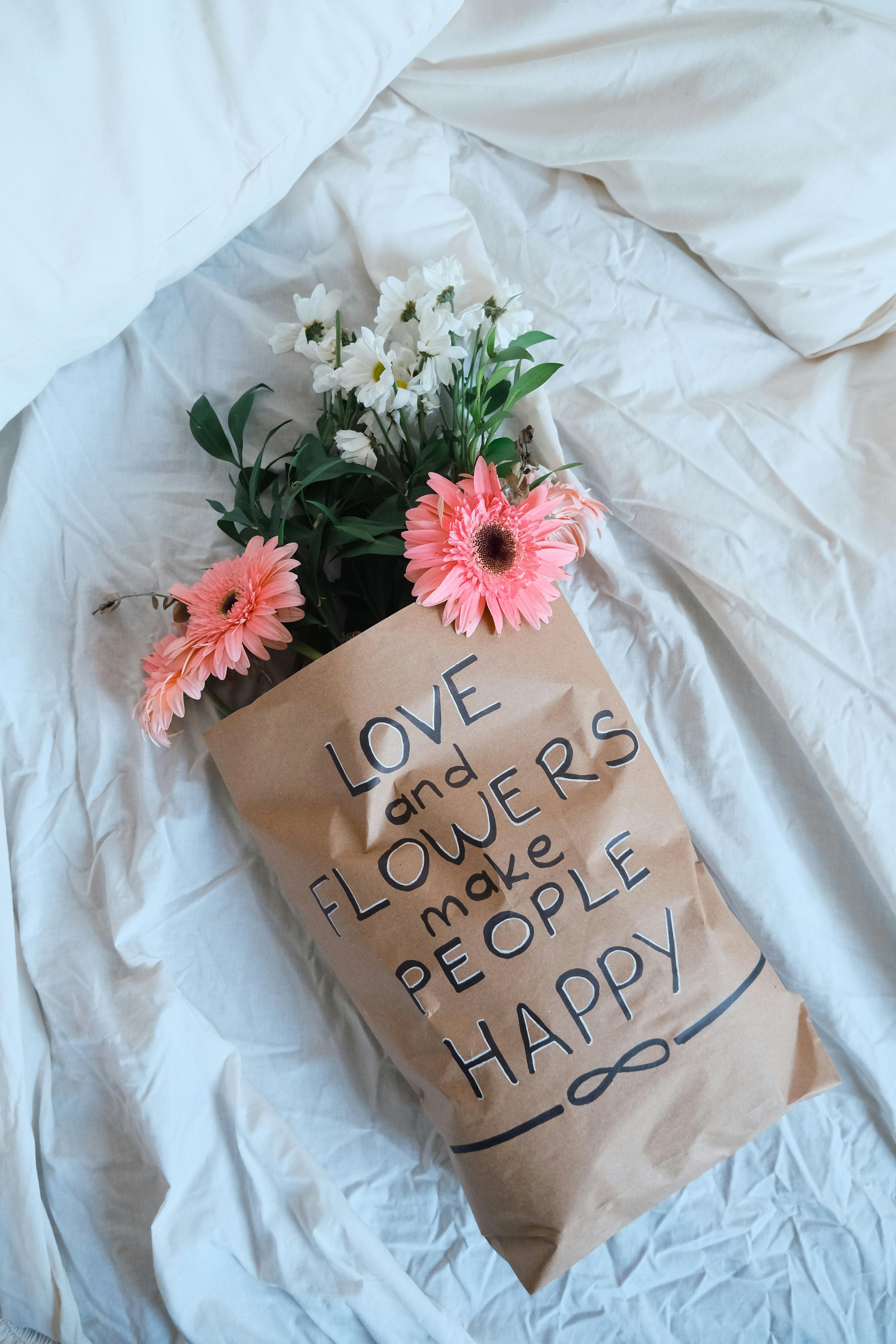 Foto de stock gratuita sobre amor, arreglo, bolsa de papel, caligrafía ...