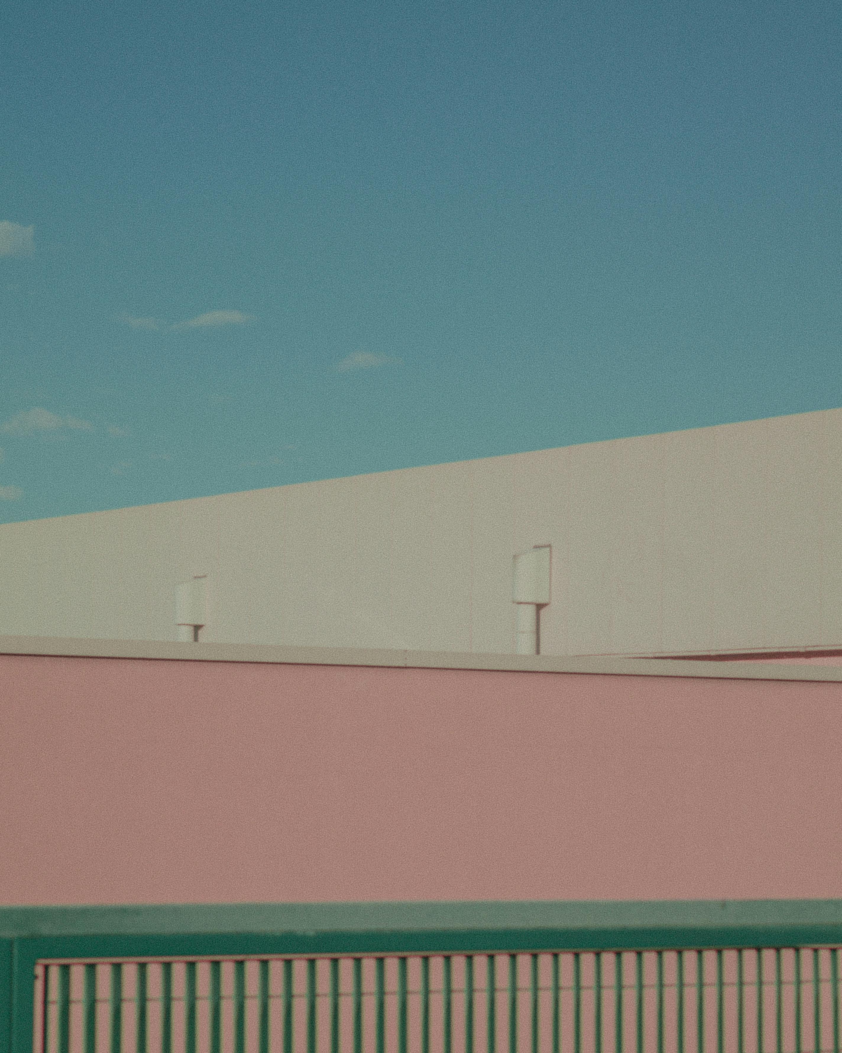 Muro Rosa De Edificio Urbano · Foto de stock gratuita