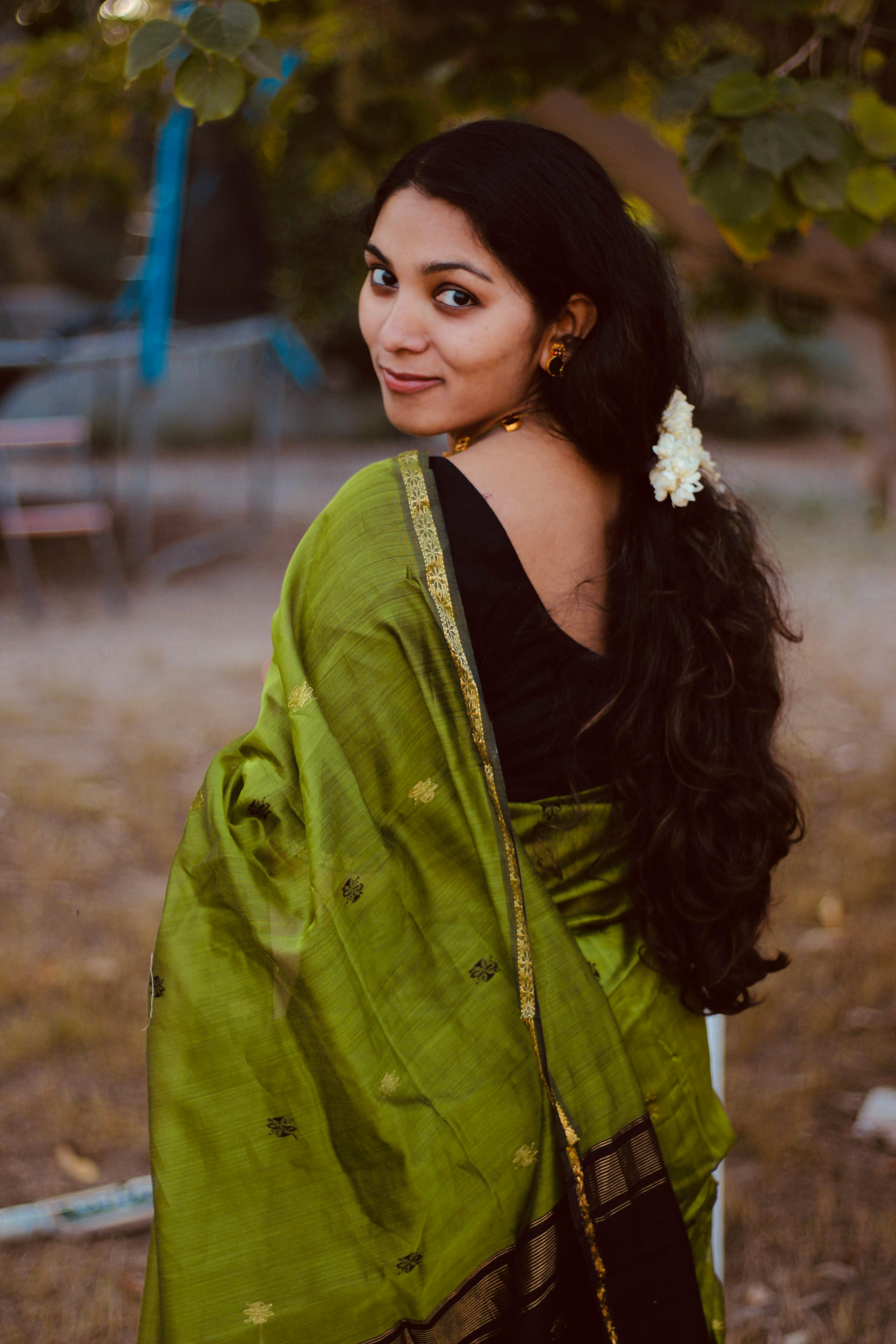 Green Sari Photos, Download The BEST Free Green Sari Stock Photos & HD ...