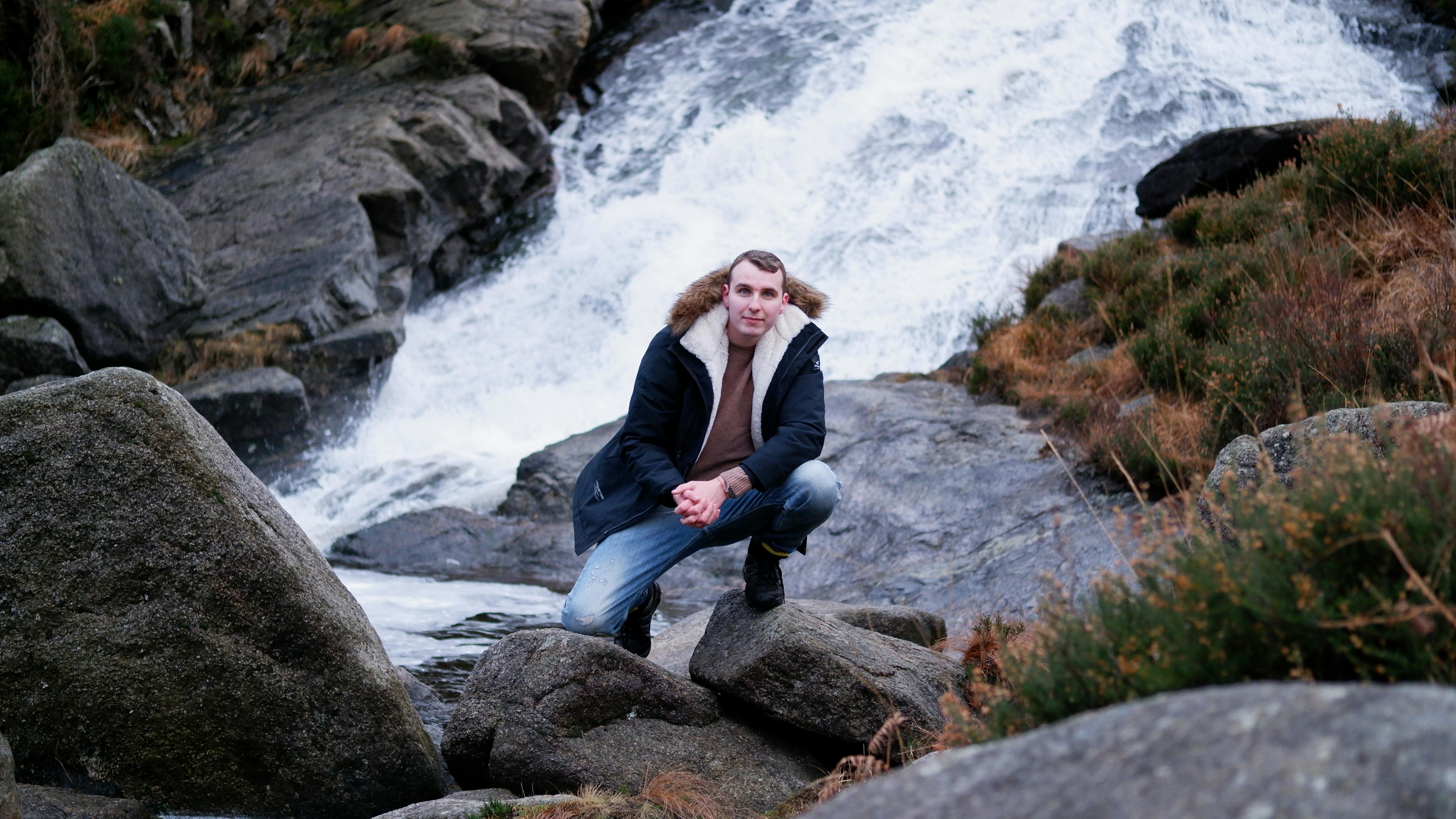 Foto de stock gratuita sobre al aire libre, cascada, hombre, naturaleza ...