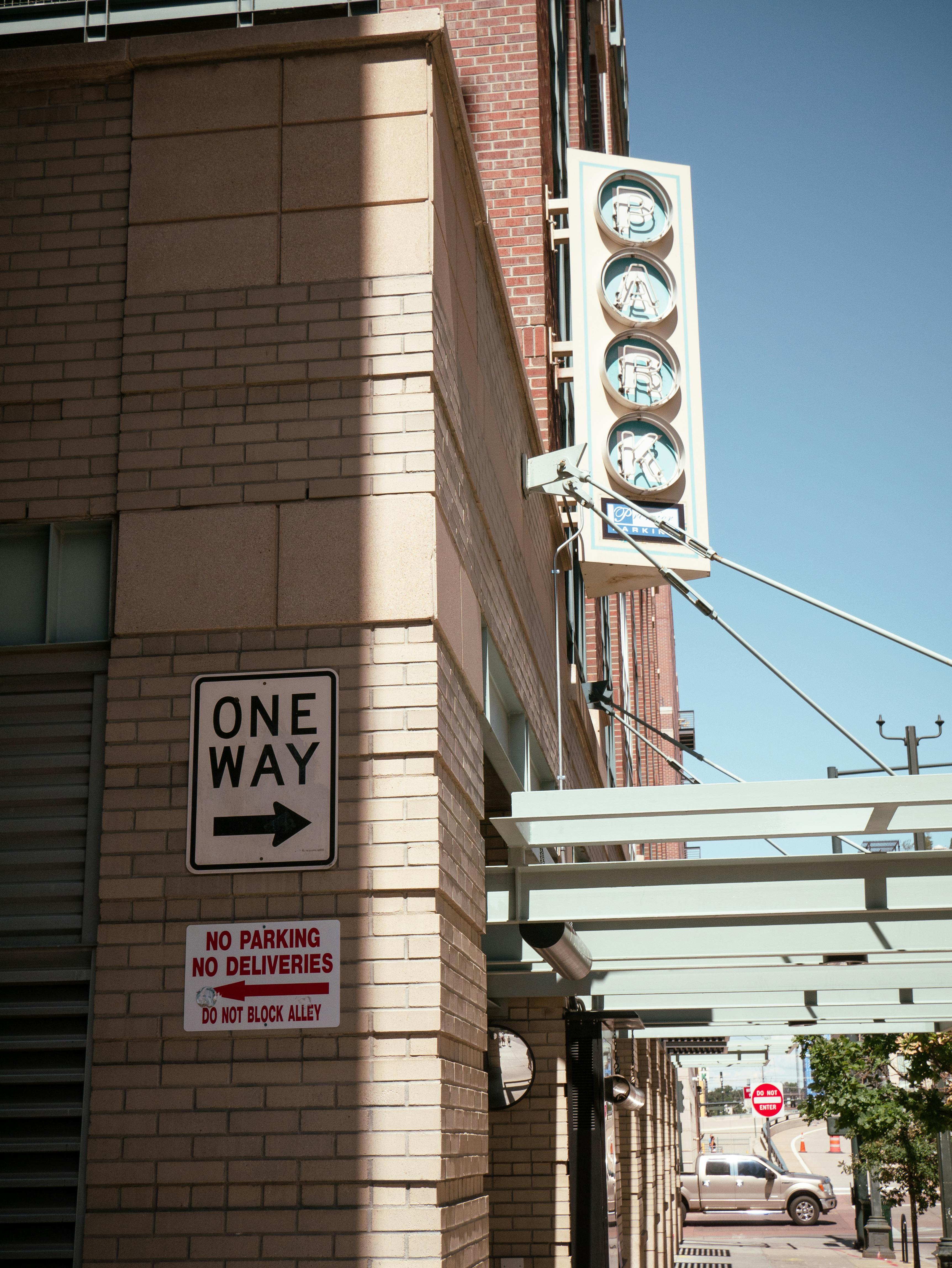 One Way Photos, Download The BEST Free One Way Stock Photos & HD Images