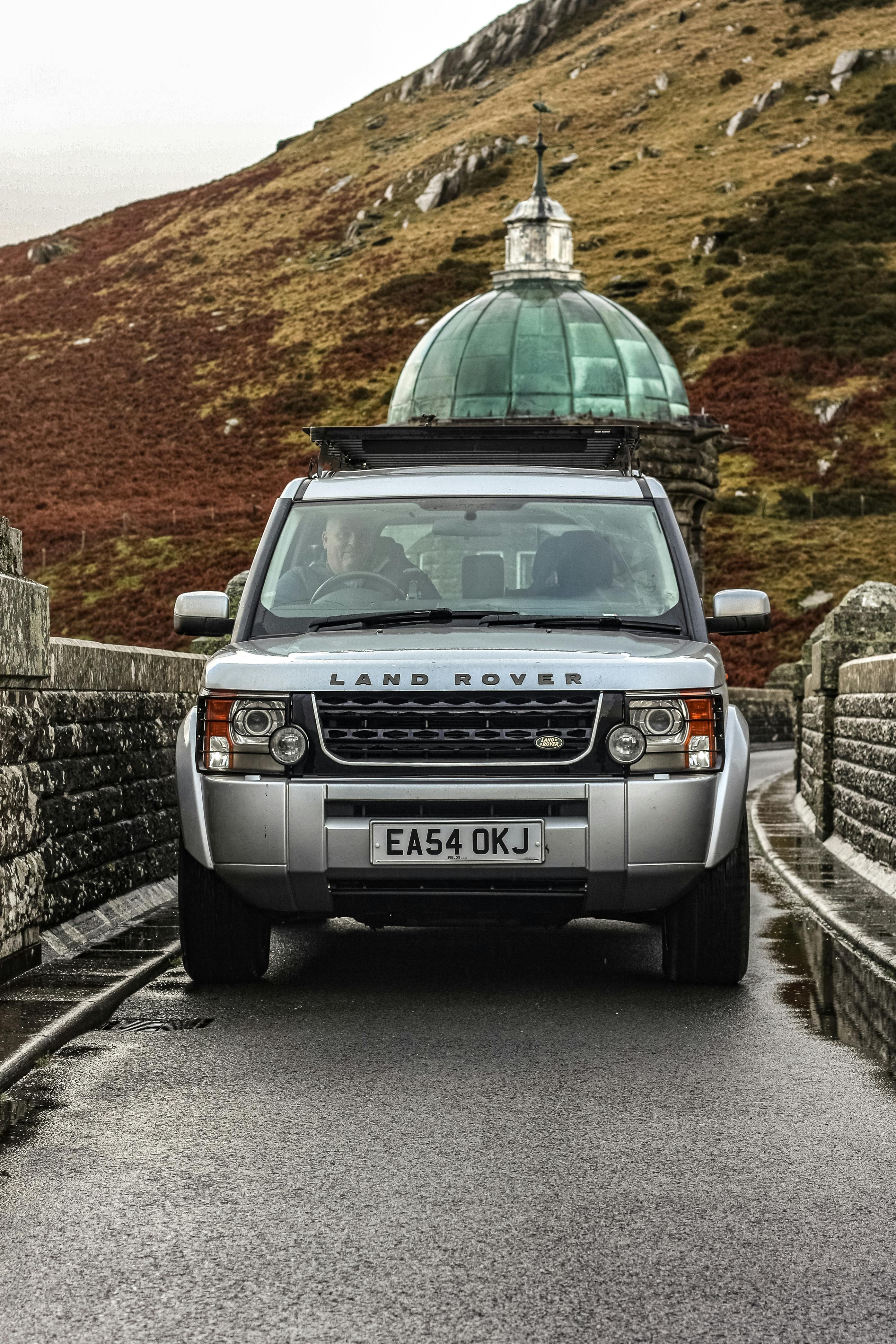 Land Rover on Narrow Road · Free Stock Photo