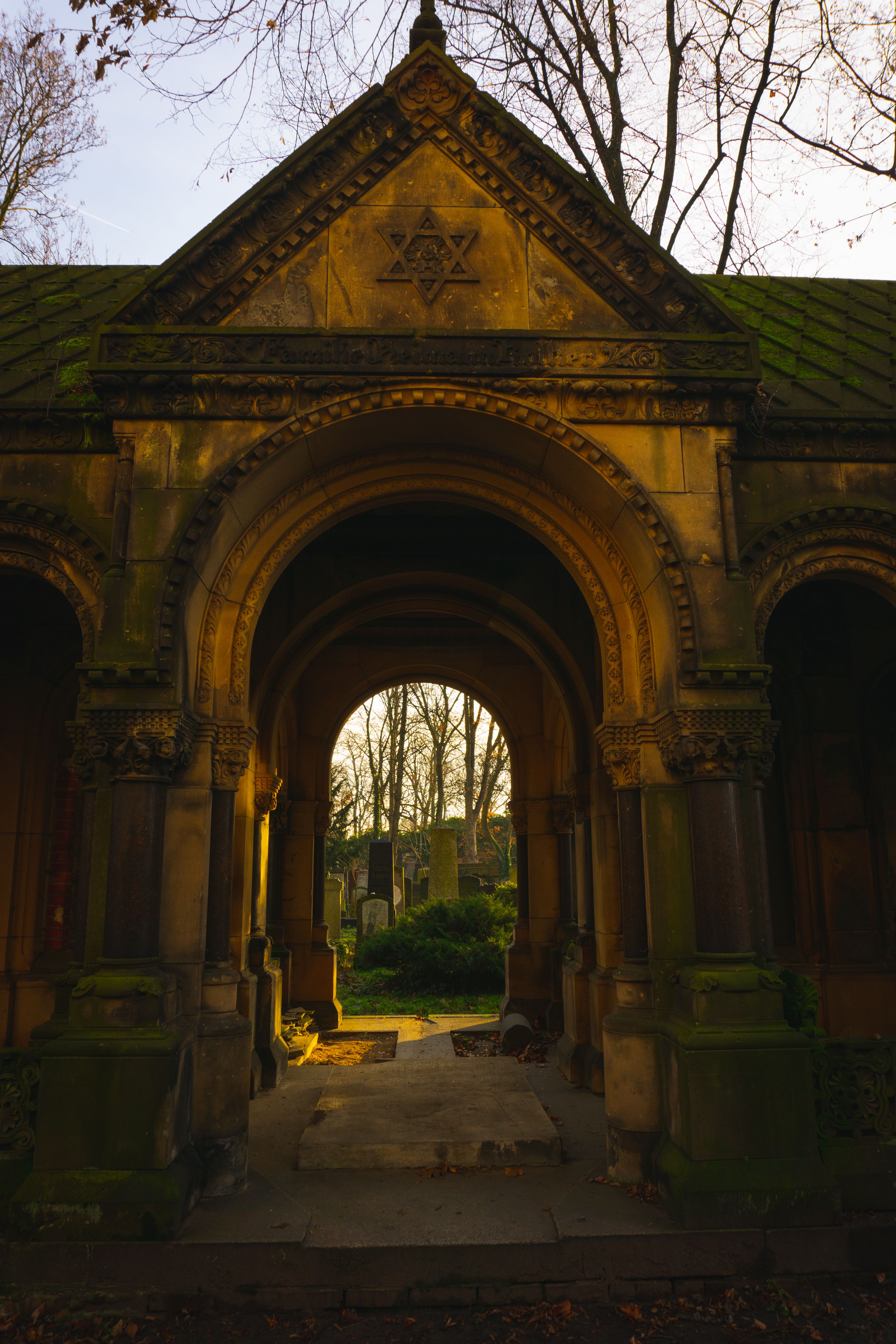 Historic Gate at Sunset · Free Stock Photo