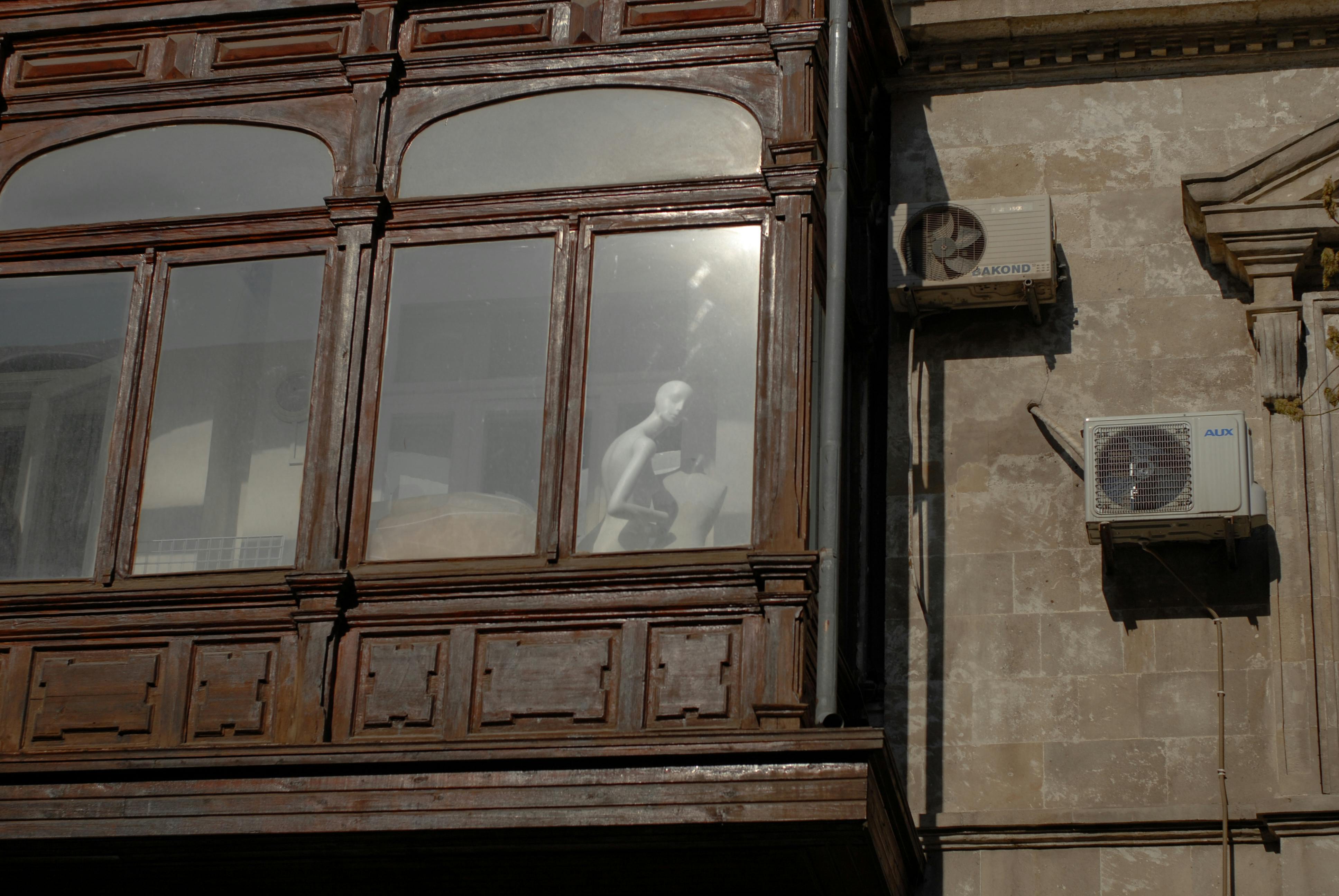 Mannequin in a Window · Free Stock Photo