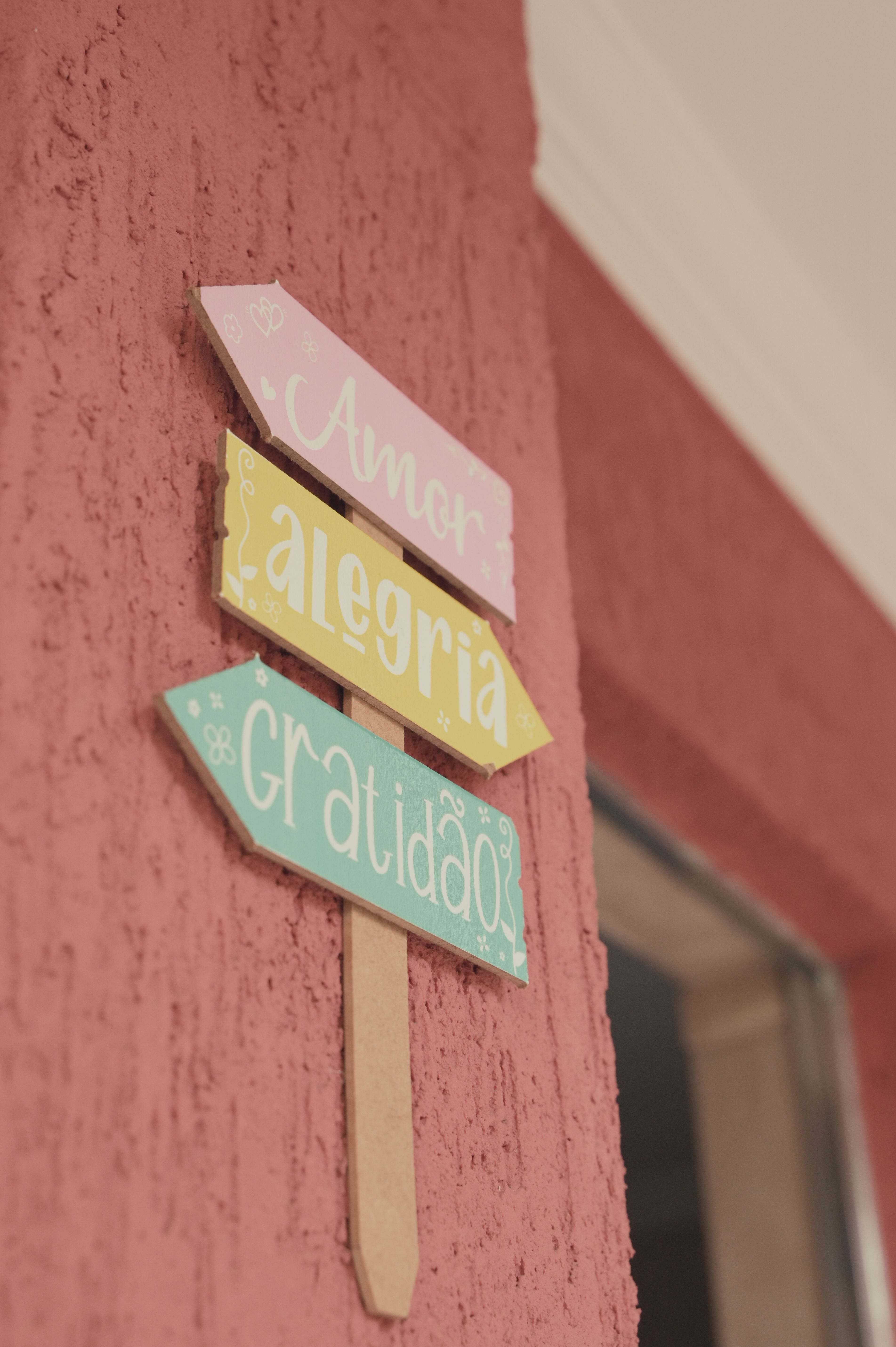 Arrow Right Enter Signage · Free Stock Photo