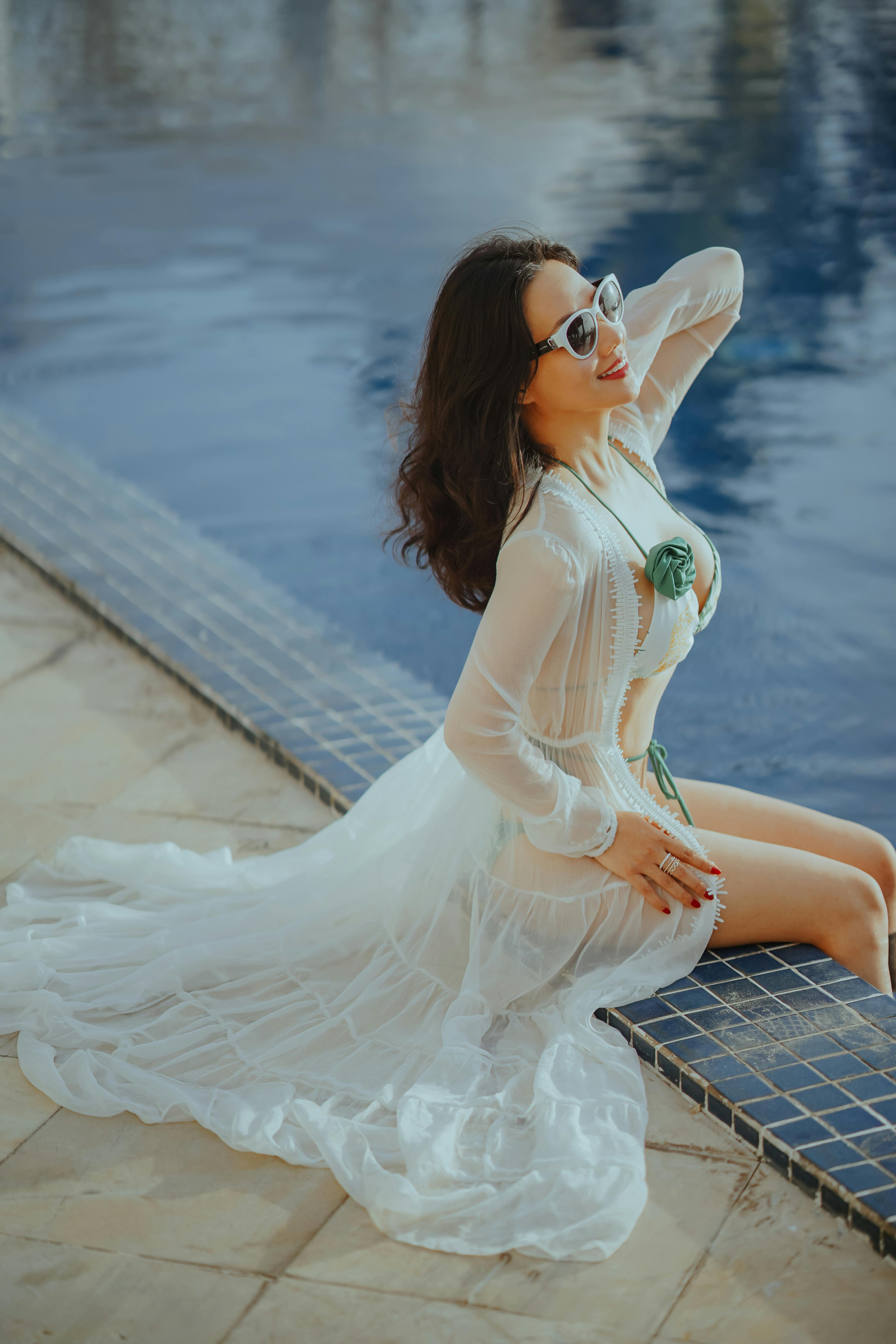 Brunette in Bikini and Negligee · Free Stock Photo