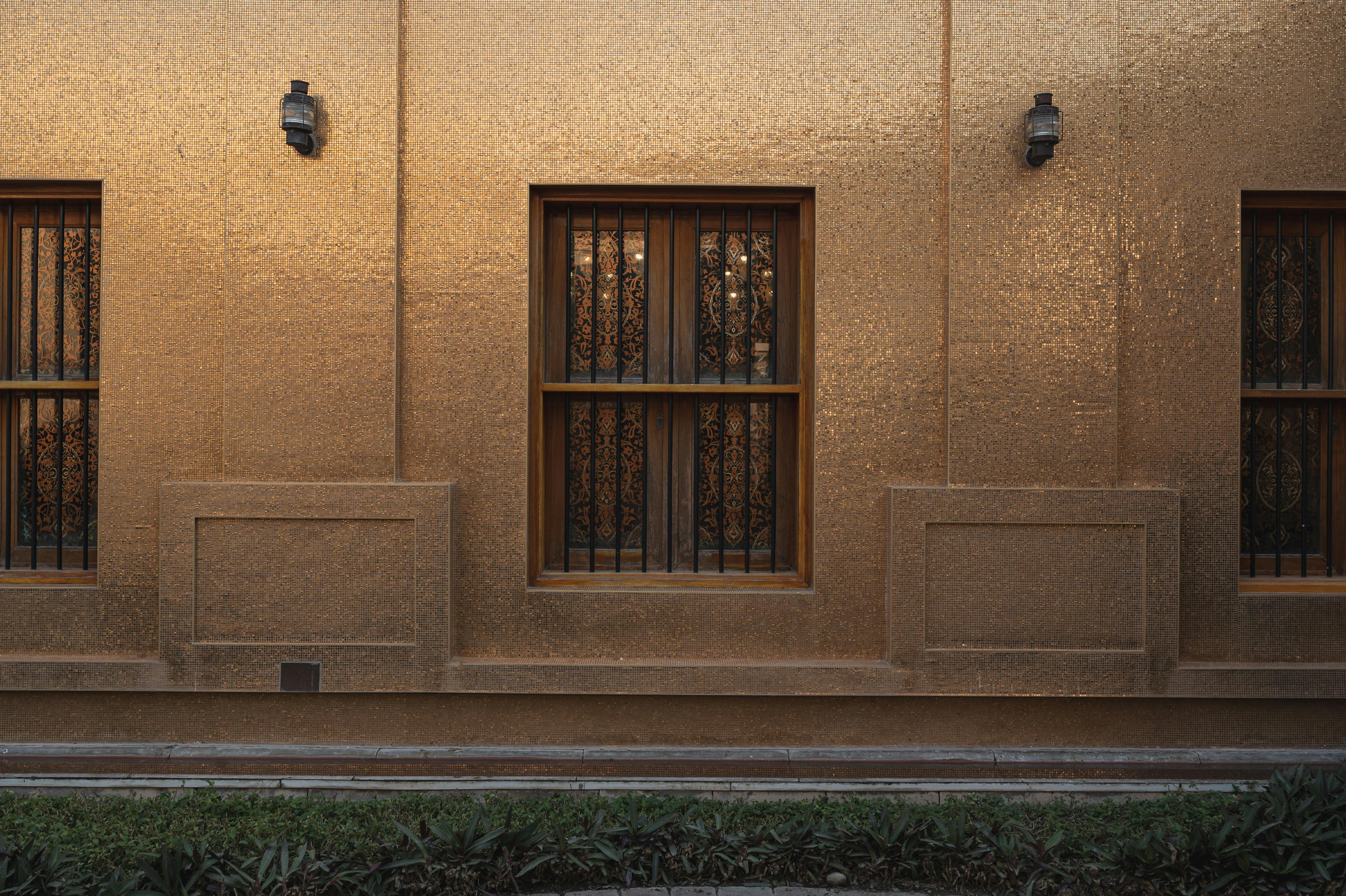 Facade of the Golden Masjid in Doha, Qatar · Free Stock Photo